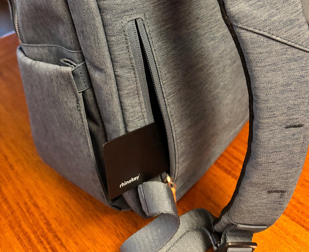 Rhinokey® Smart - The Modern Trackable Key Organizer and Flashlight