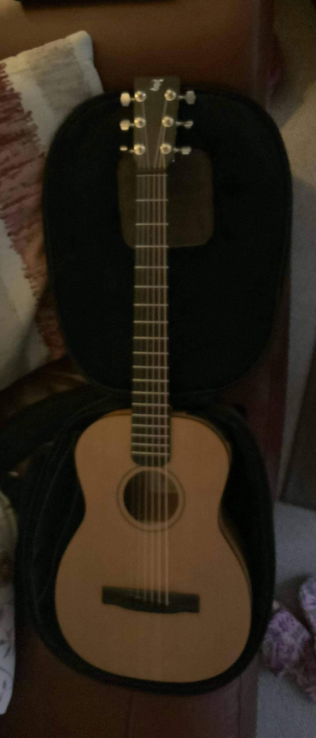 Left Handed Guitars - Buy Left Handed Electric & Acoustic Guitars Online