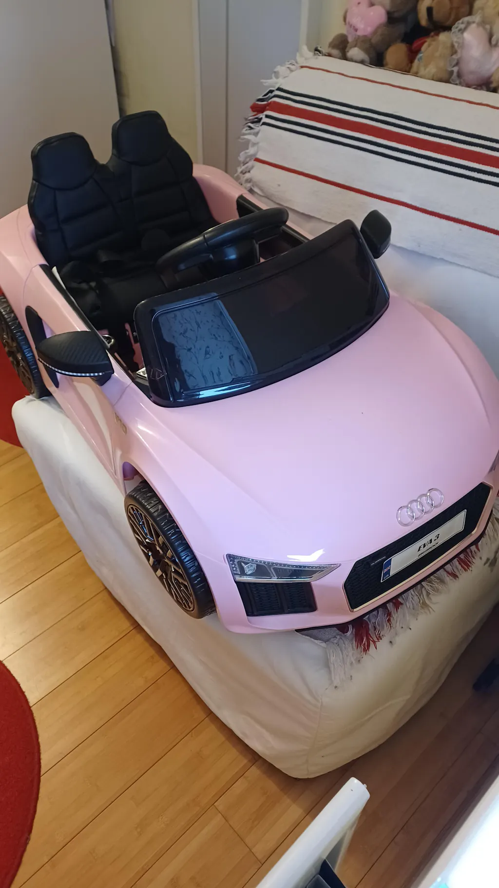 Audi R8 Spyder Super Sports Toy Car 12V Battery Electric Ride On Car ...