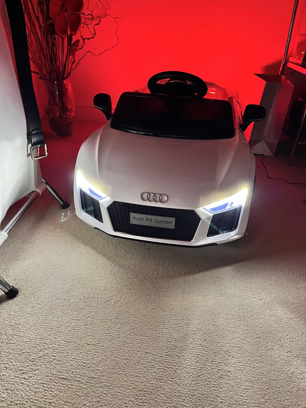 Audi R8 Spyder Super Sports Toy Car 12V Battery Electric Ride On Car ...