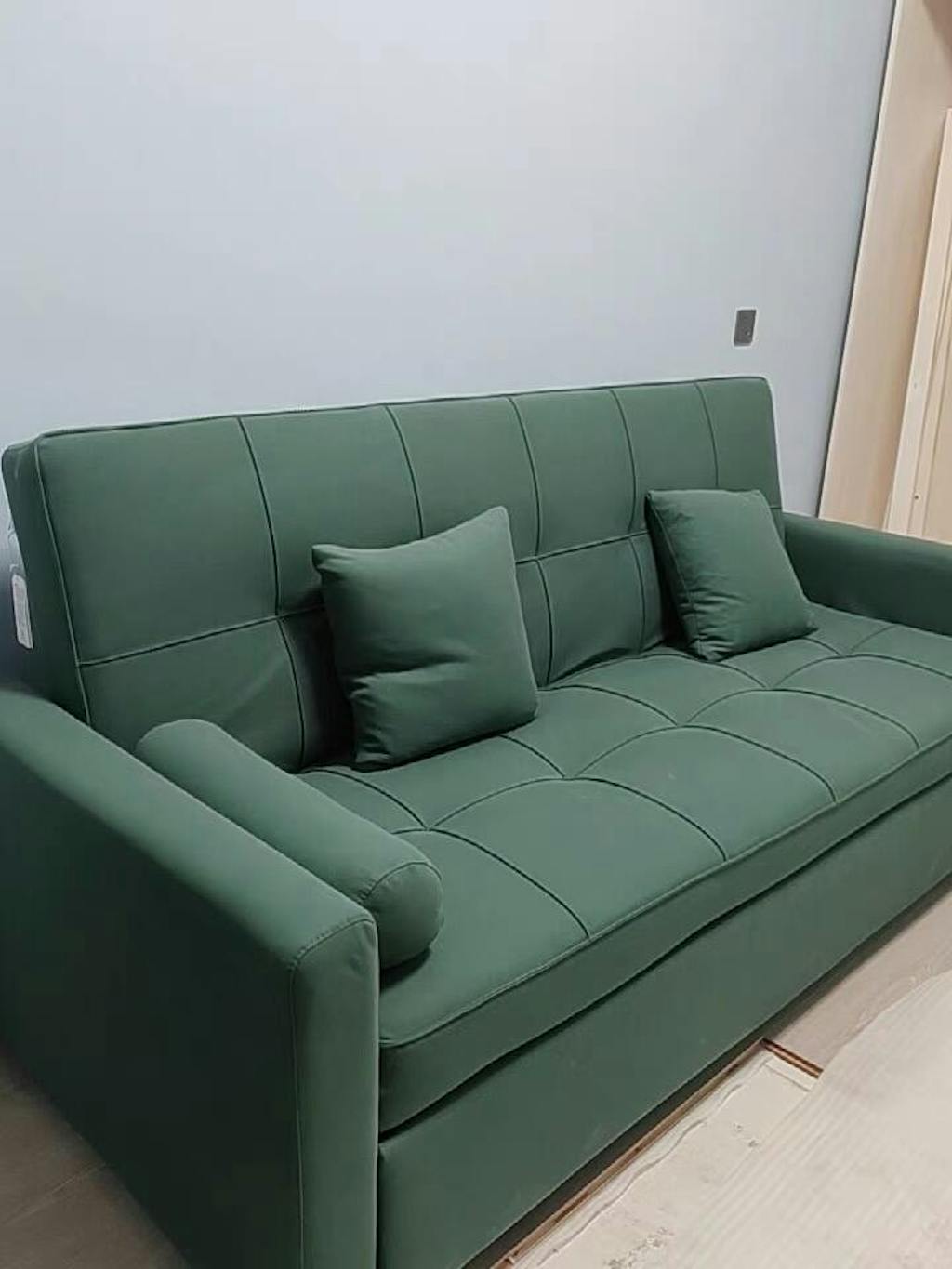 BH155 Three Seater Sofa Bed, Leathaire – Rit Concept