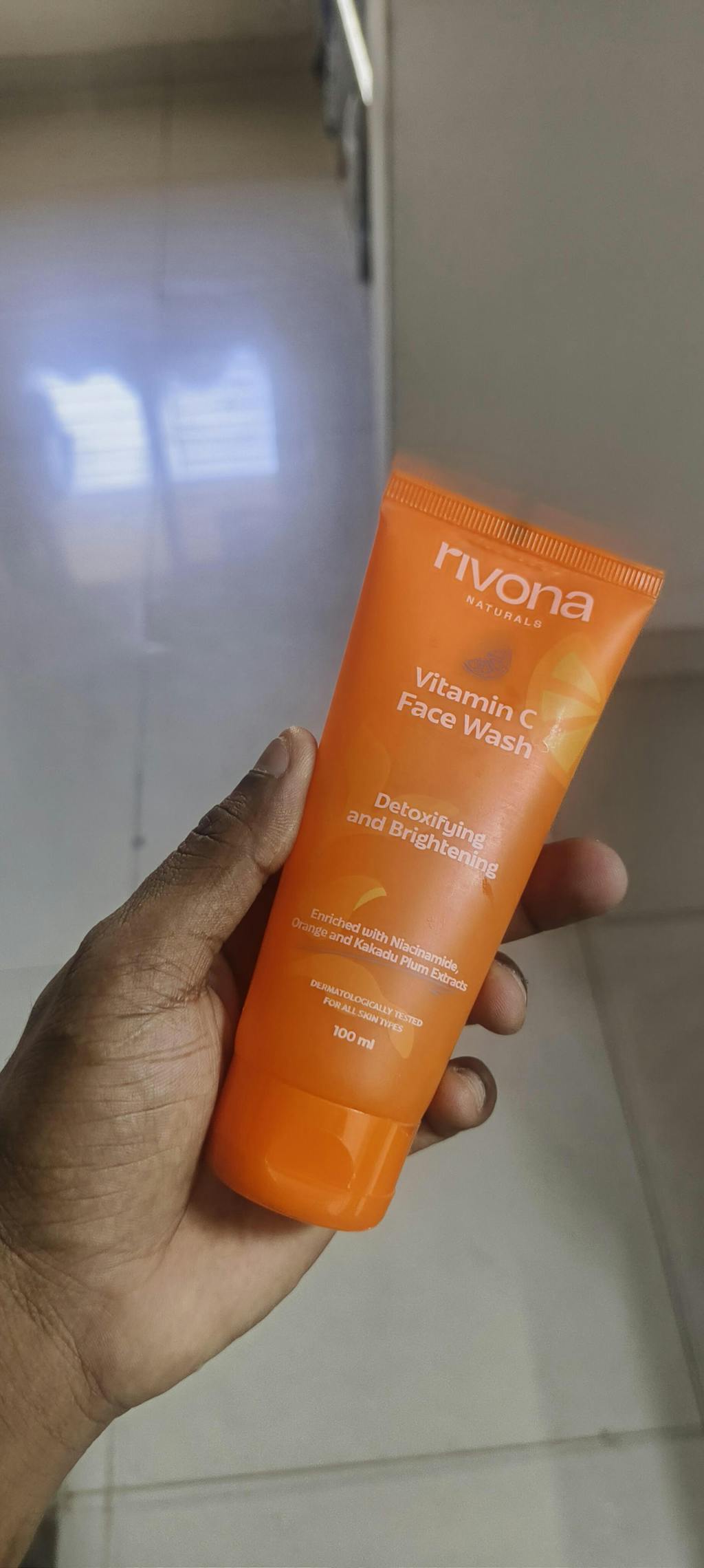 Best Vitamin C Face Wash - Rivona Naturals