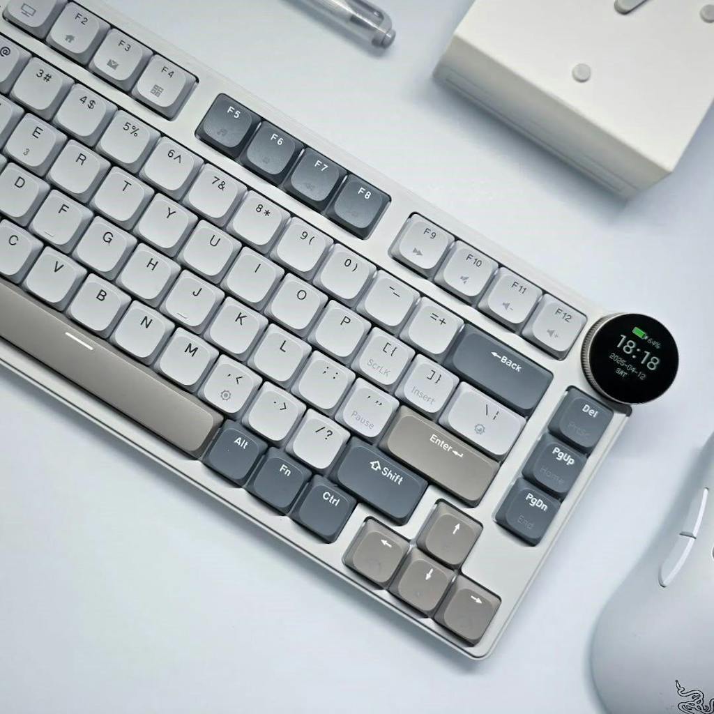 RK ROYAL KLUDGE N80 Low-Profile Mechanical Keyboard with Display Screen ...