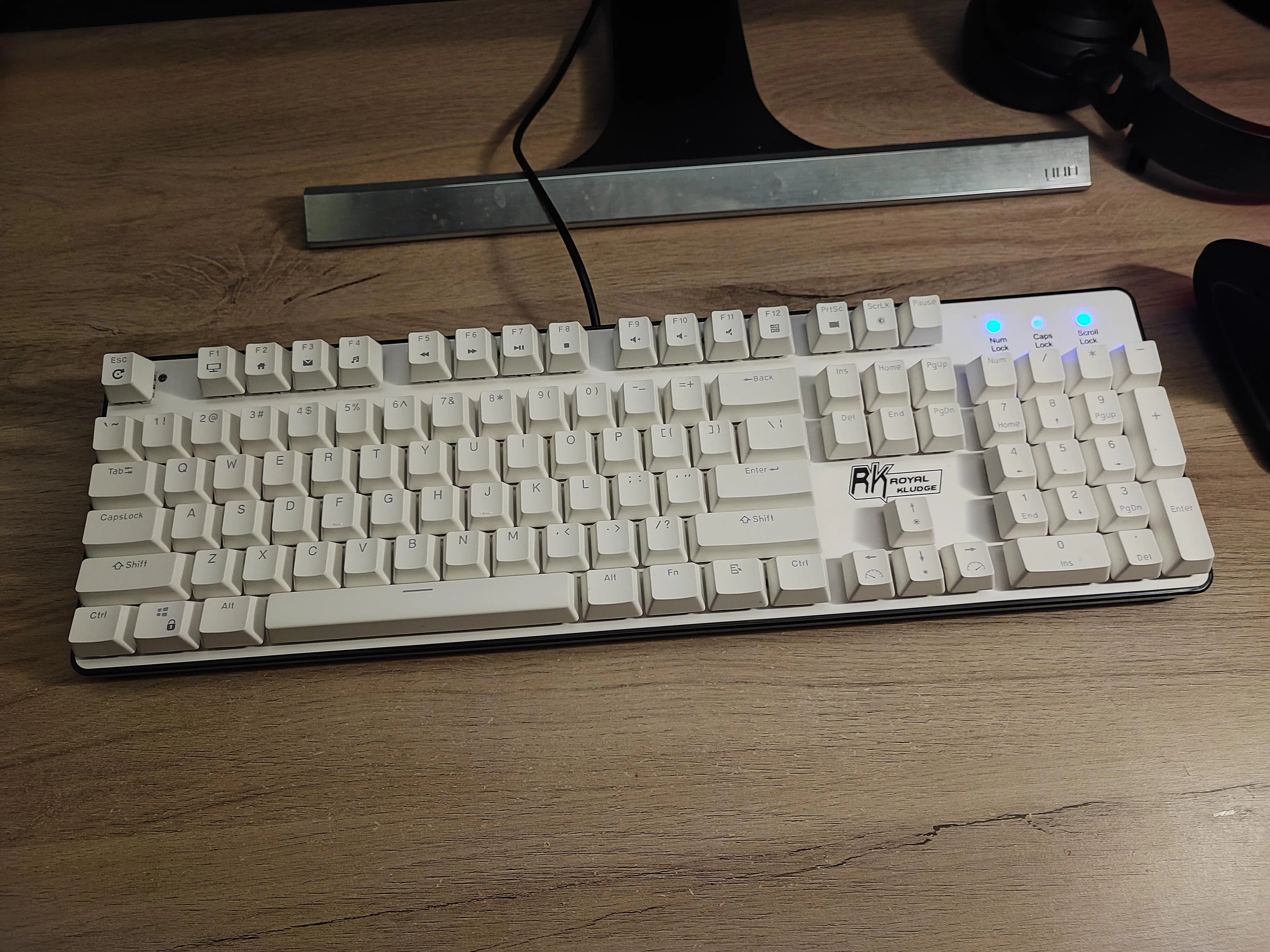 RK ROYAL KLUDGE RK920 Full Size 104 Keys Wired Rainbow Backlit ...