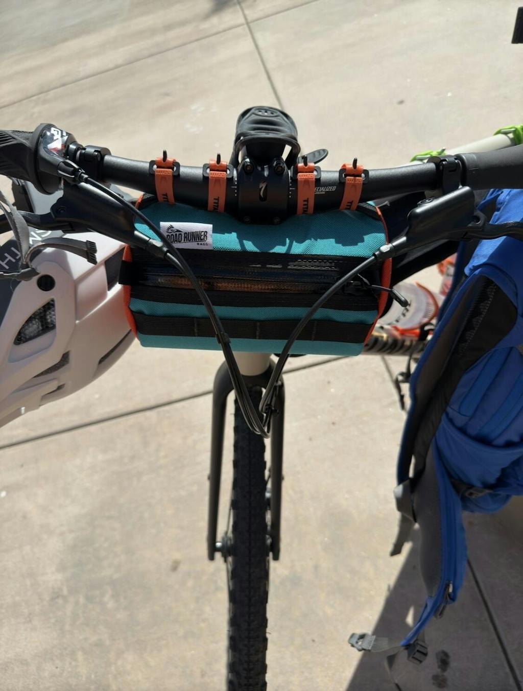 Road Runner Bags - California Burrito Handlebar Bag: 3.3L | Road Runner ...
