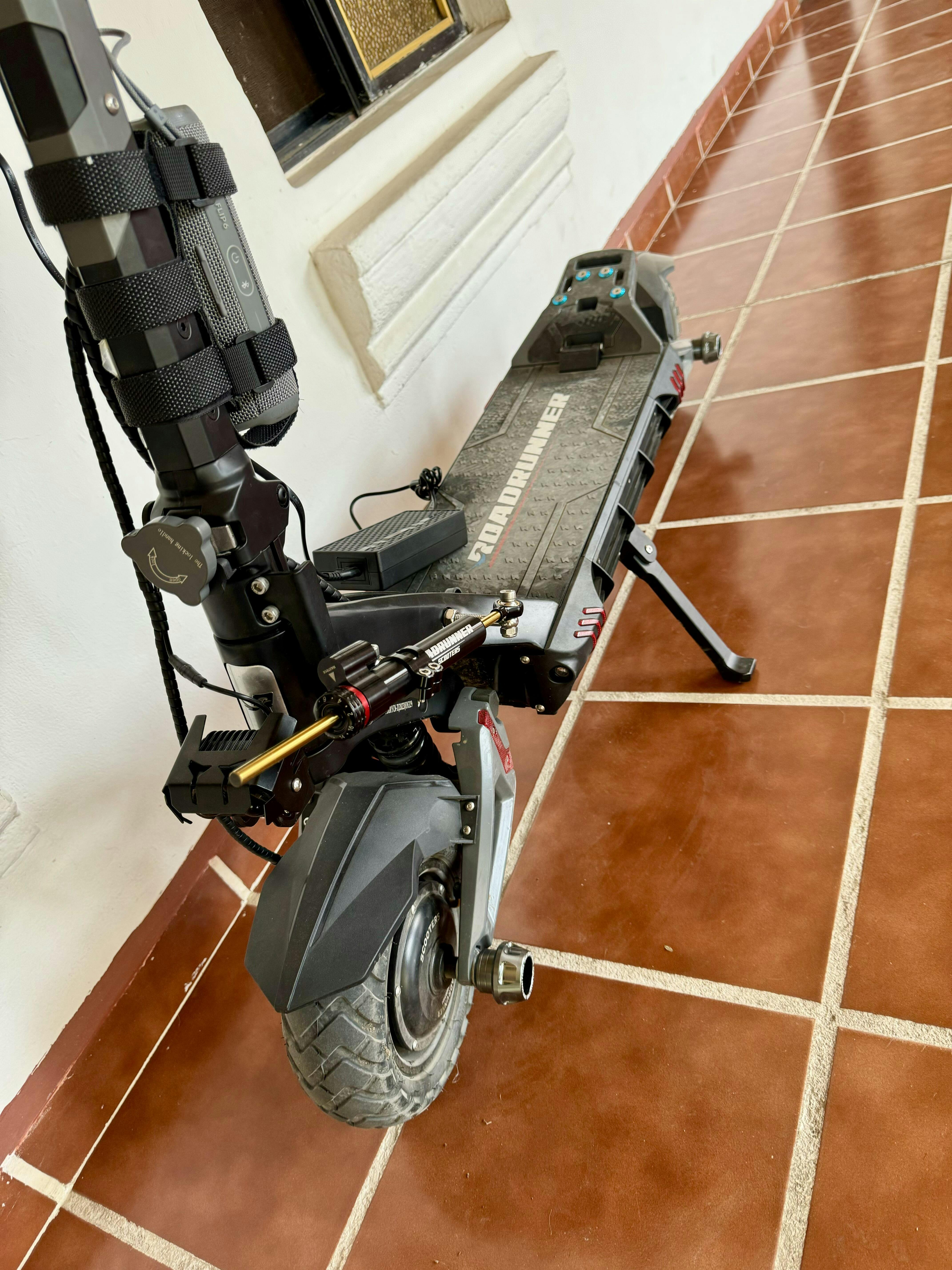 RoadRunner RS5 MAX Electric Scooter – RoadRunner Scooters