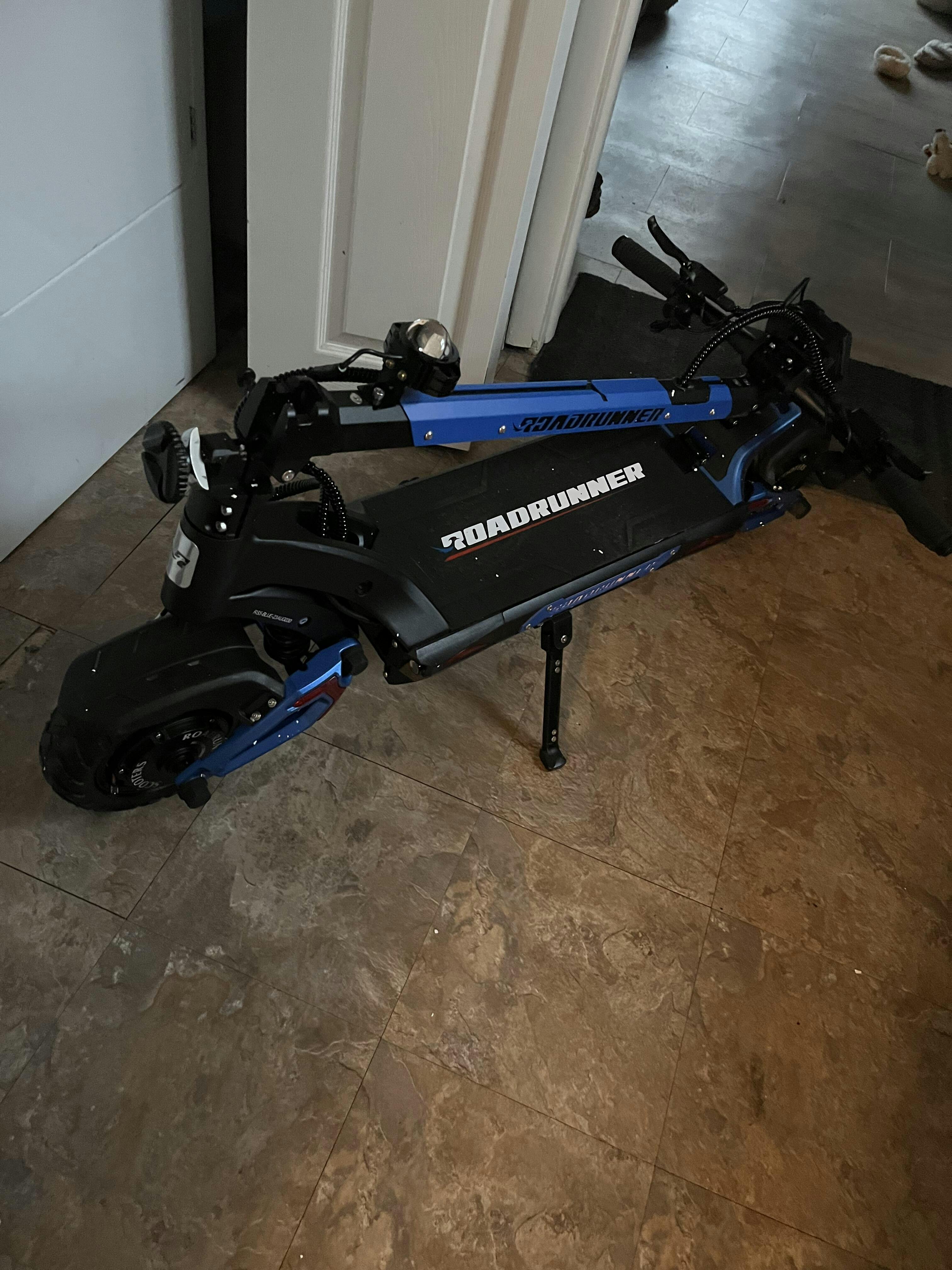 RoadRunner RS5 PRO Electric Scooter – RoadRunner Scooters