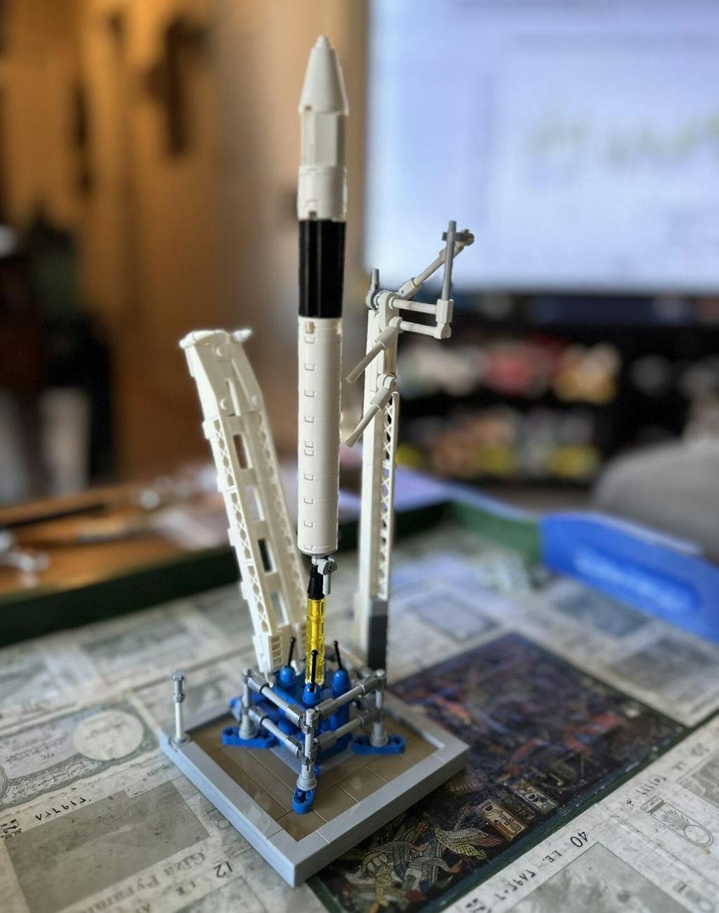 Falcon 1 & Launch Pad – Rocket Bricks