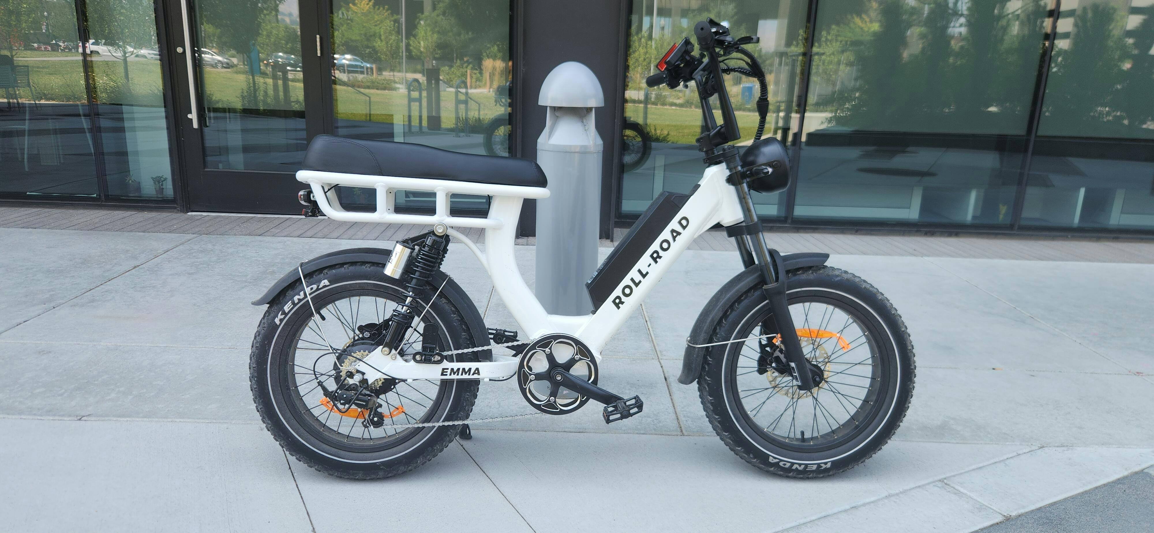 EMMA 1000W Ebike 30+MPH|Moped Style Ebike – Roll Road Ebike