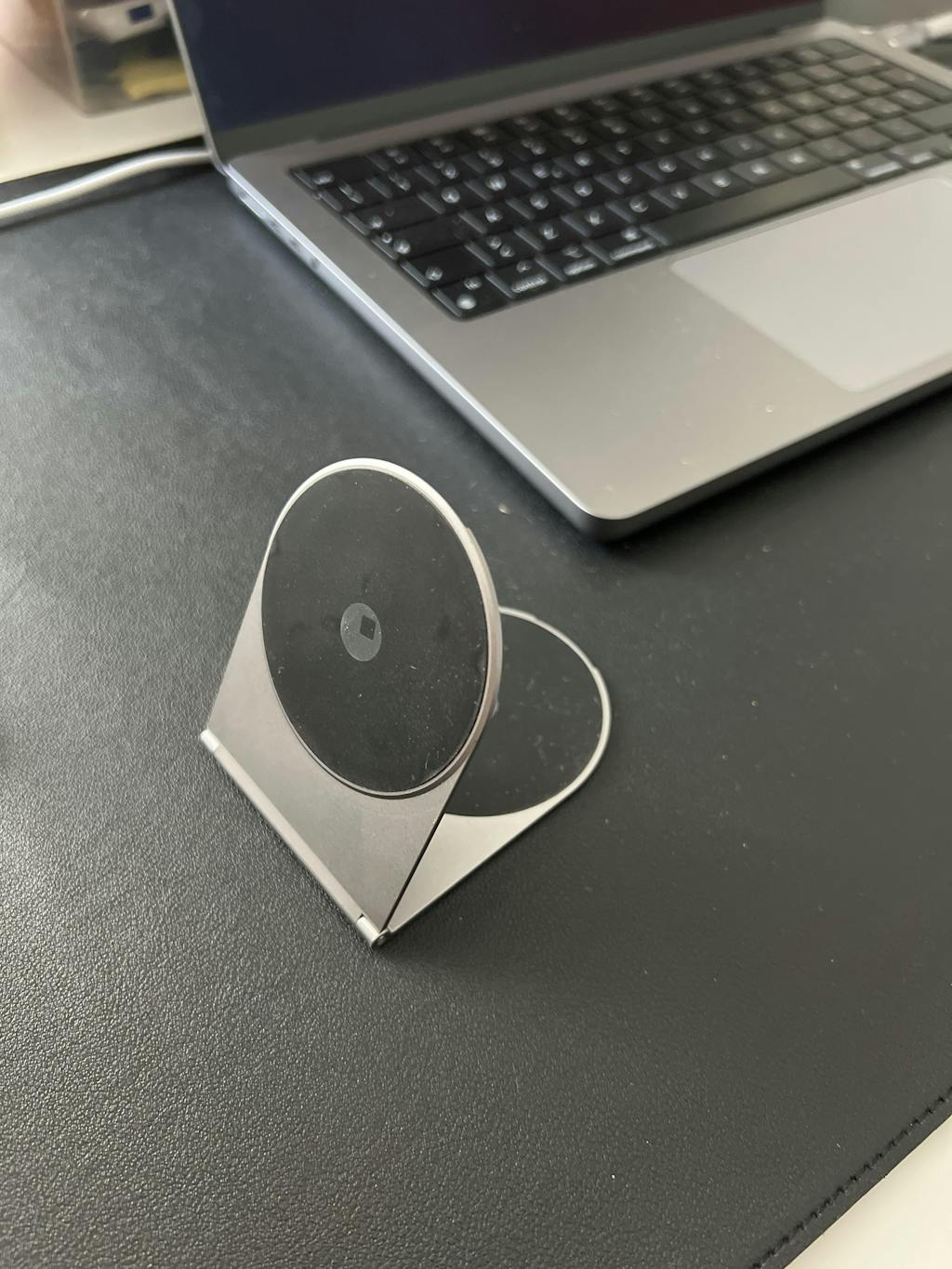 Rolling Square EDGE® Pro Core | Universal magnetic phone holder ...