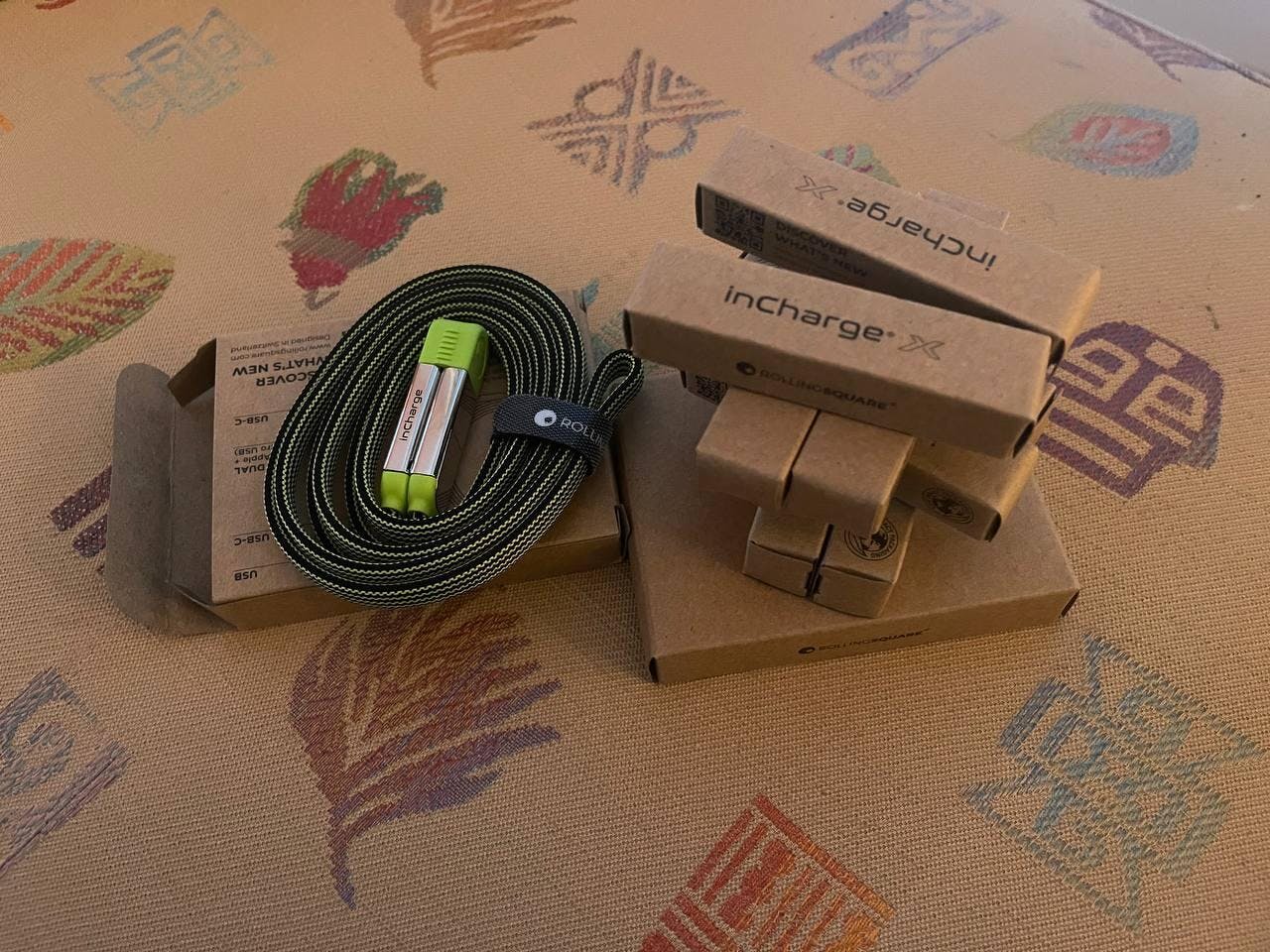 Rolling Square inCharge® X | Keyring multi charging cable | 6 different ...