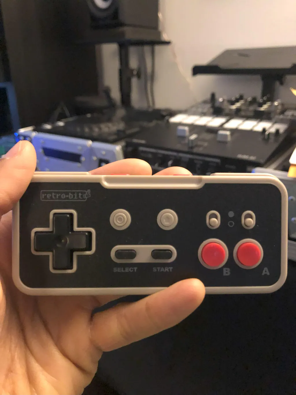 Retro-Bit Origin8 2.4 GHz Wireless Controller – Rondo Products