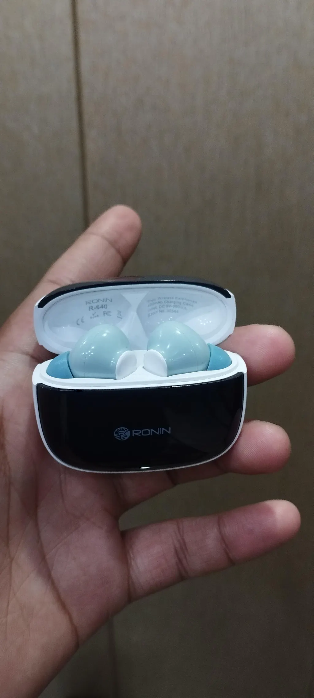 R-640 Earbuds – Ronin