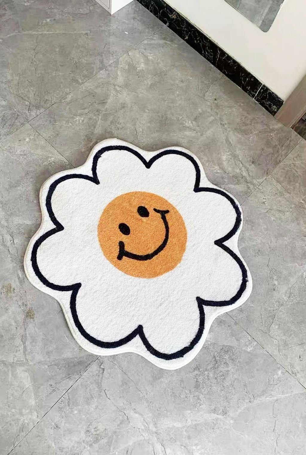 Daisy Flower Accent Rug - Shop Online on roomtery