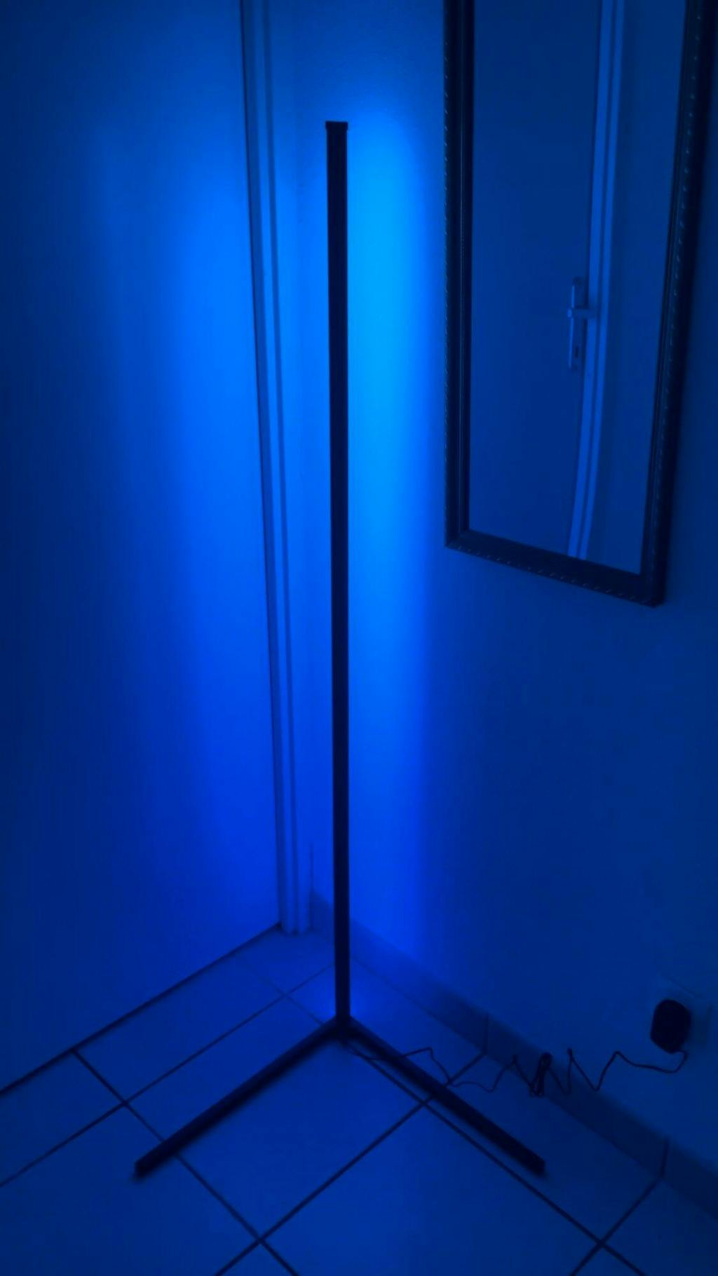 Ambient LED Corner Stand | Aesthetic Lighting - roomtery