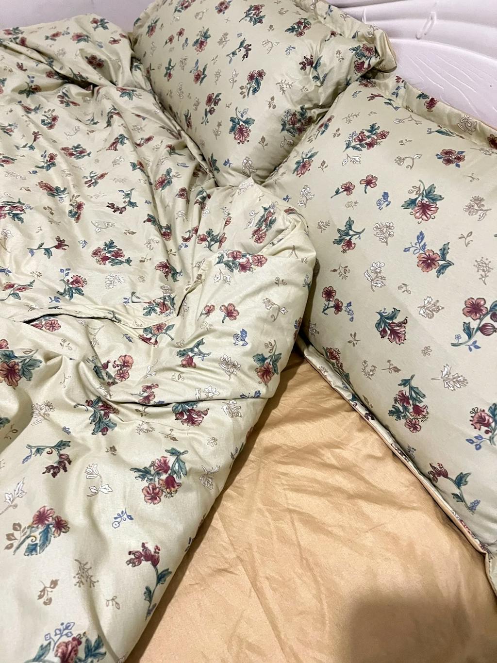 Old Fashioned Floral Bedding Set | Vintage Aesthetic Bedding - roomtery