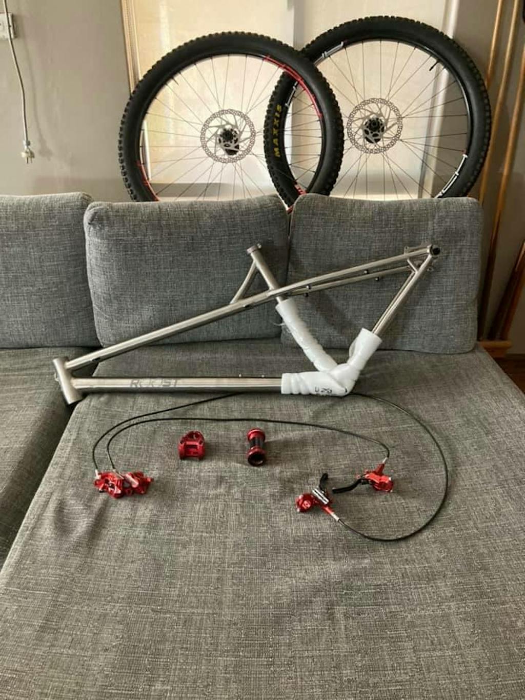 Roost Nero Ti – Aggressive MTB Frame - Roost bike