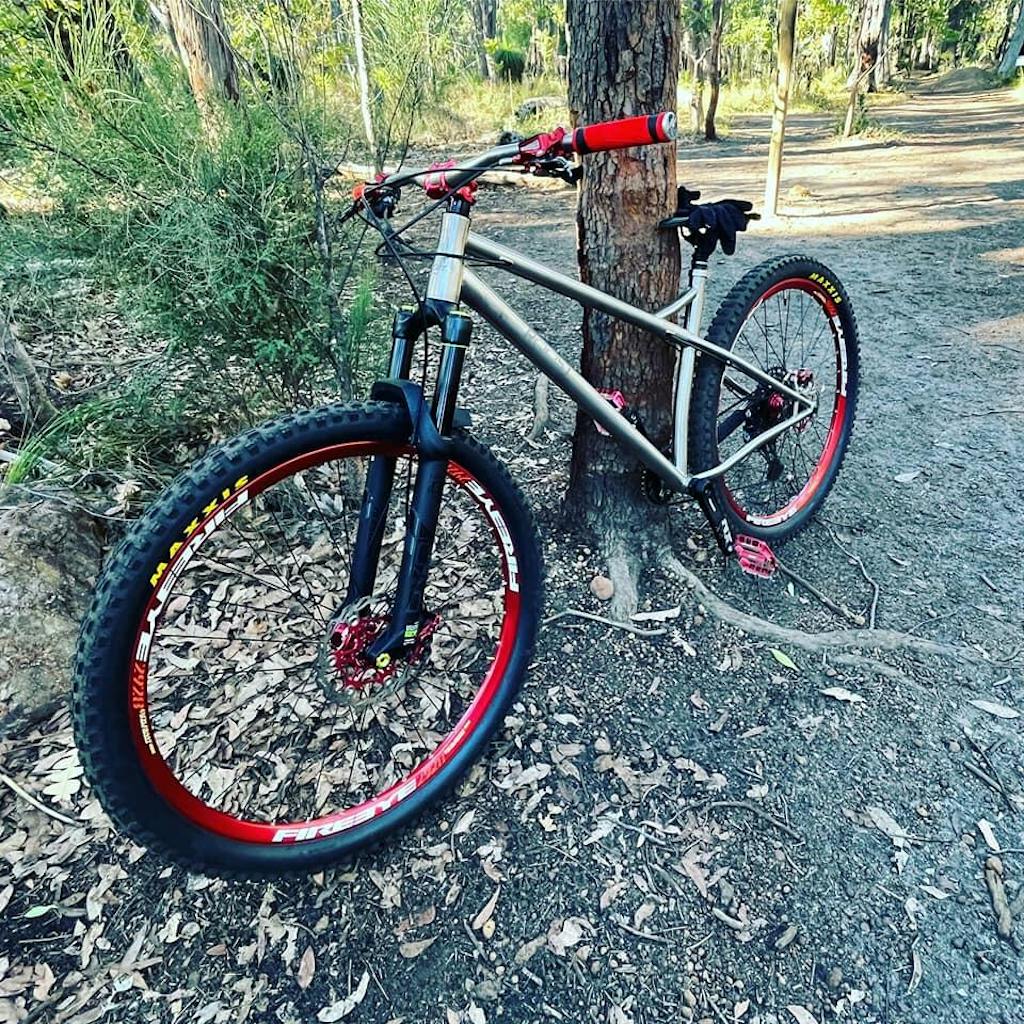 Roost Nero Ti – Aggressive MTB Frame - Roost bike