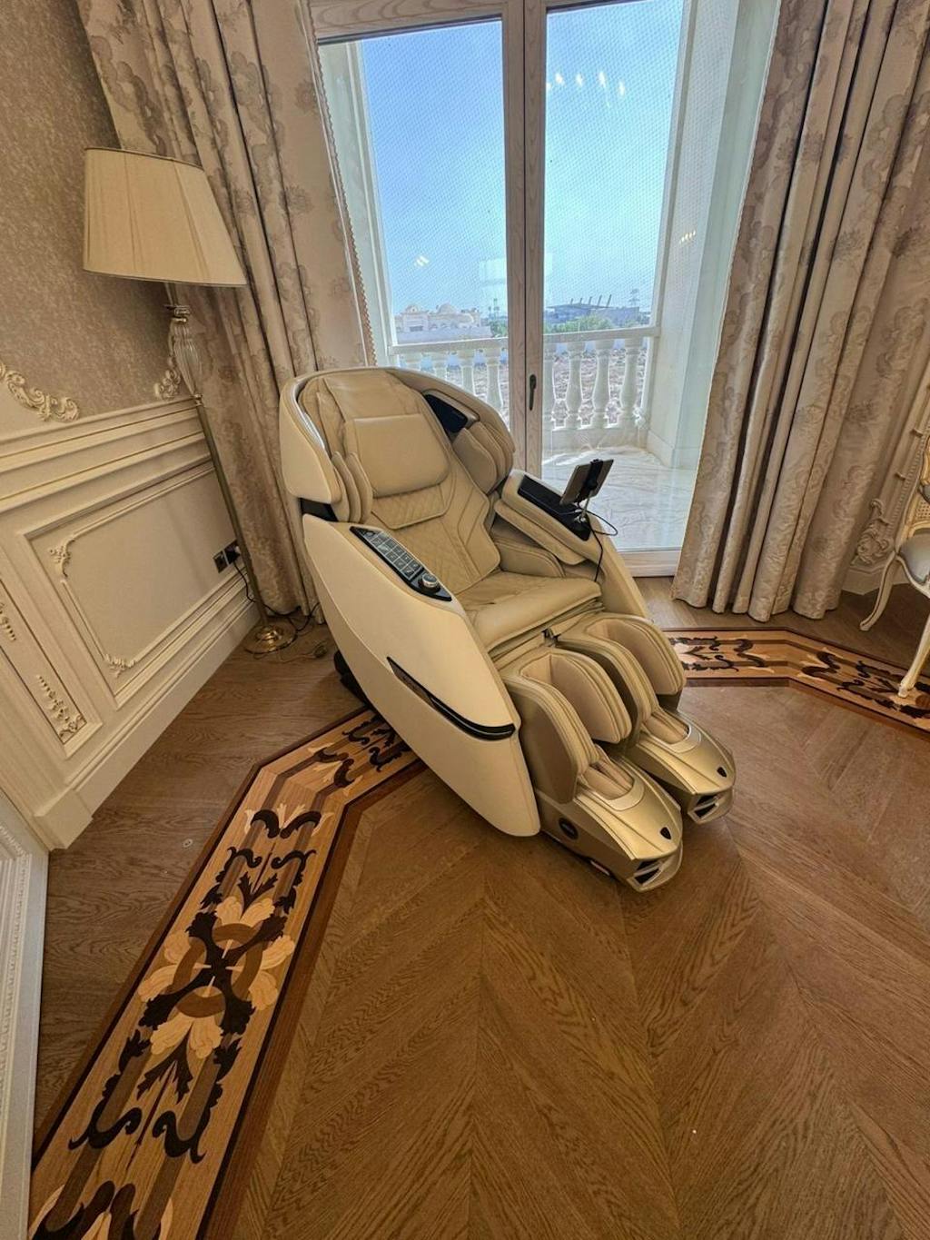 Advanced AI Robotic Massage Chair (Space Black)