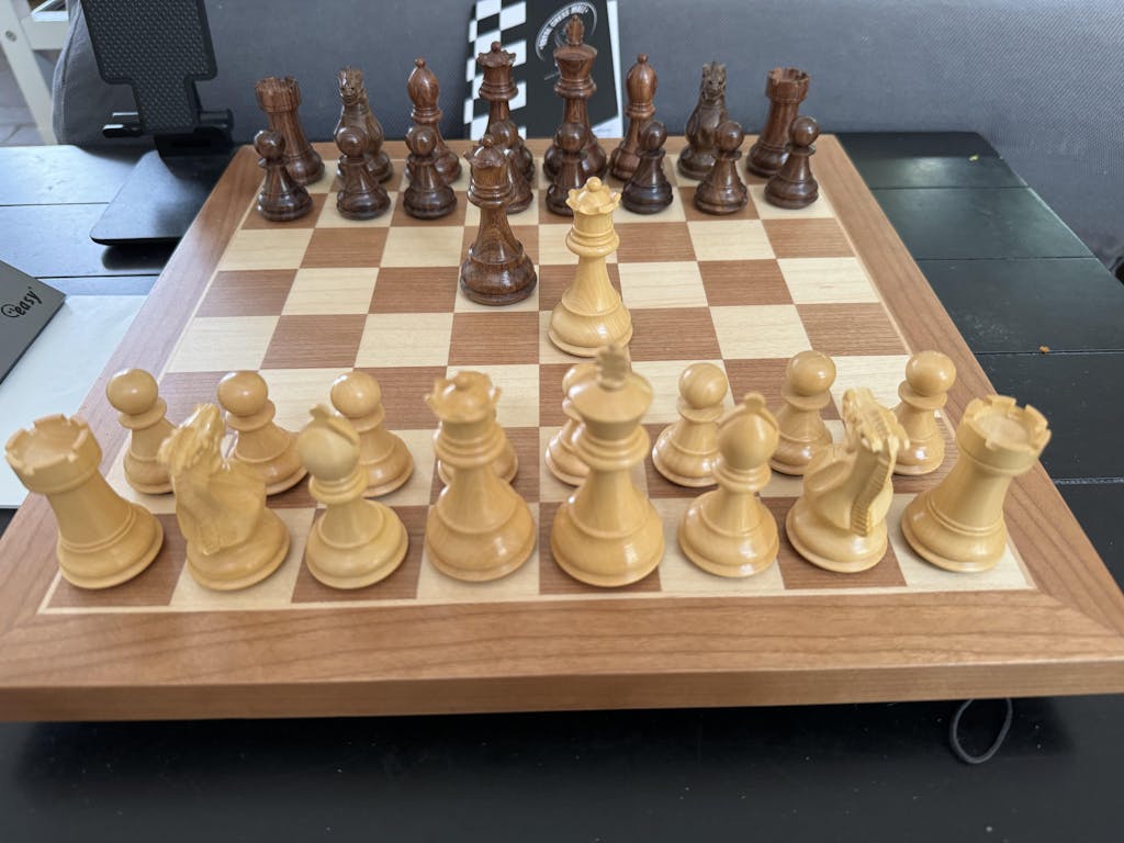 Check the Royal Chess Mall review and purchase your favorite chess sets ...