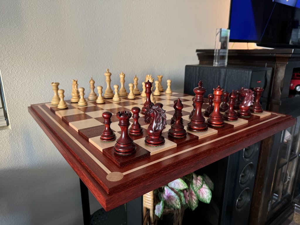 Check the Royal Chess Mall review and purchase your favorite chess sets ...