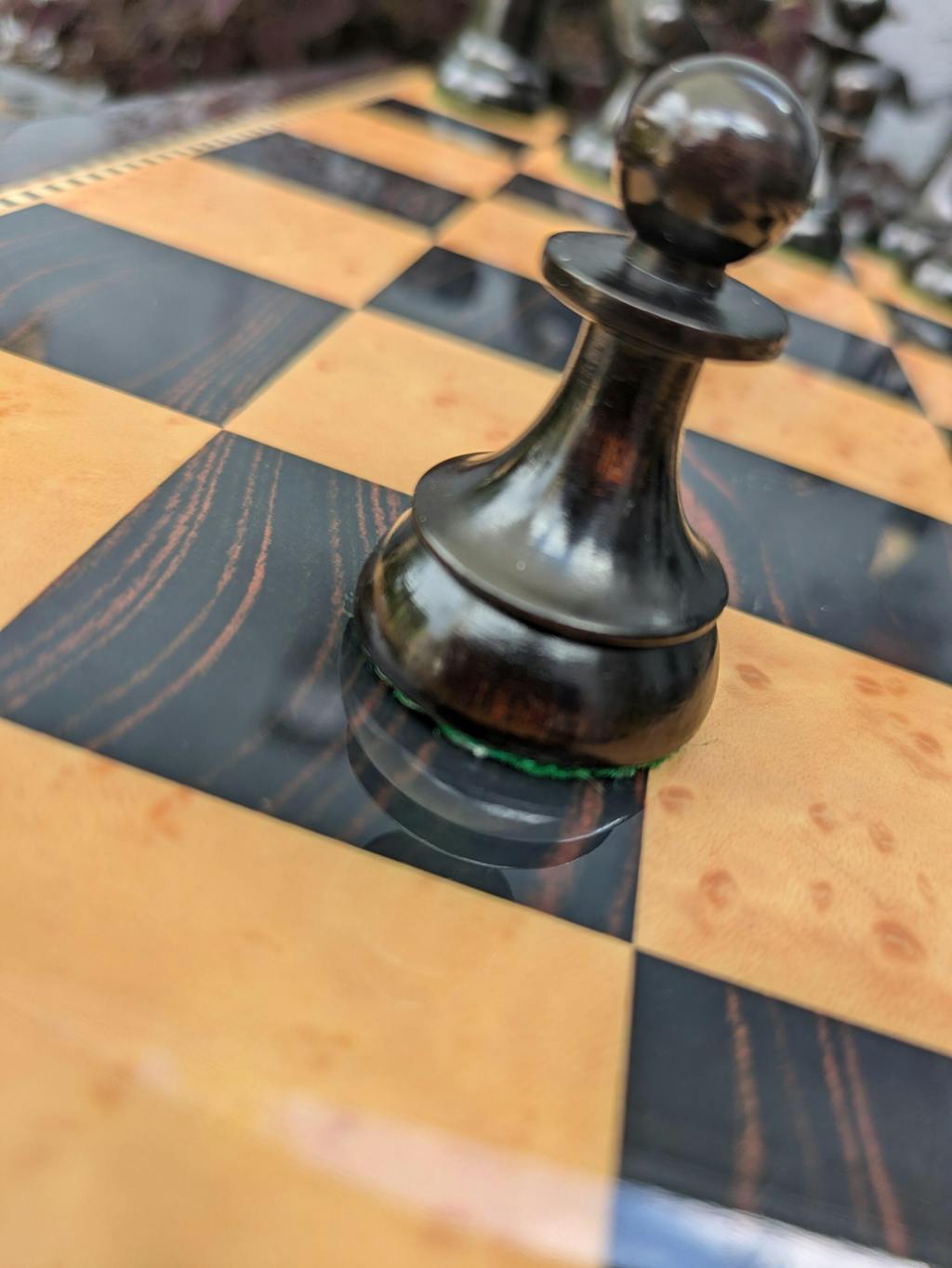 Check the Royal Chess Mall review and purchase your favorite chess sets ...
