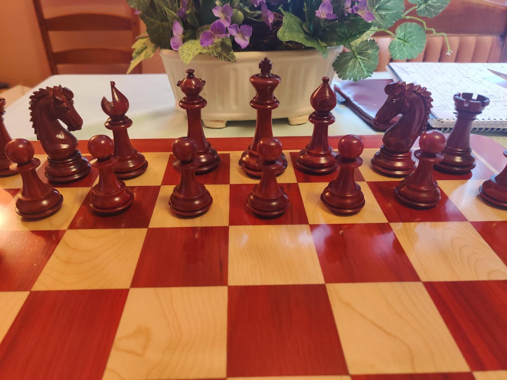 Check the Royal Chess Mall review and purchase your favorite chess sets ...