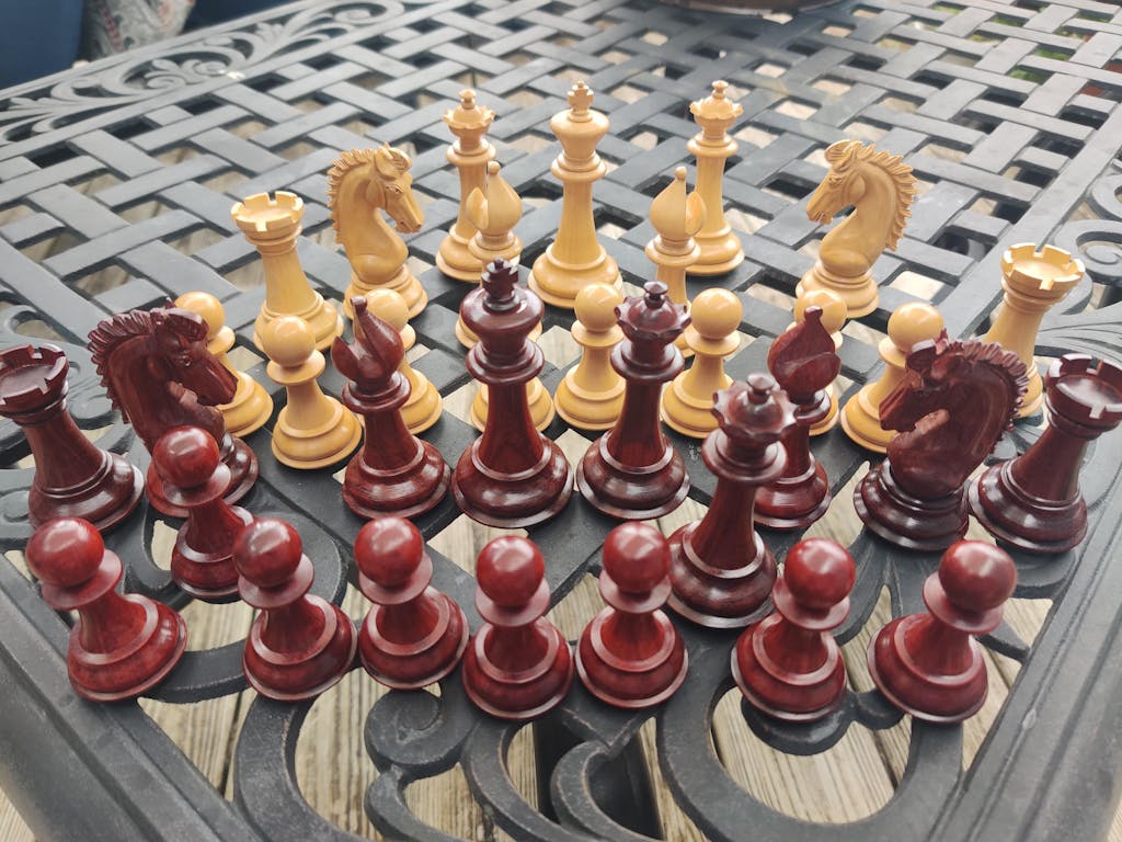 Check the Royal Chess Mall review and purchase your favorite chess sets ...