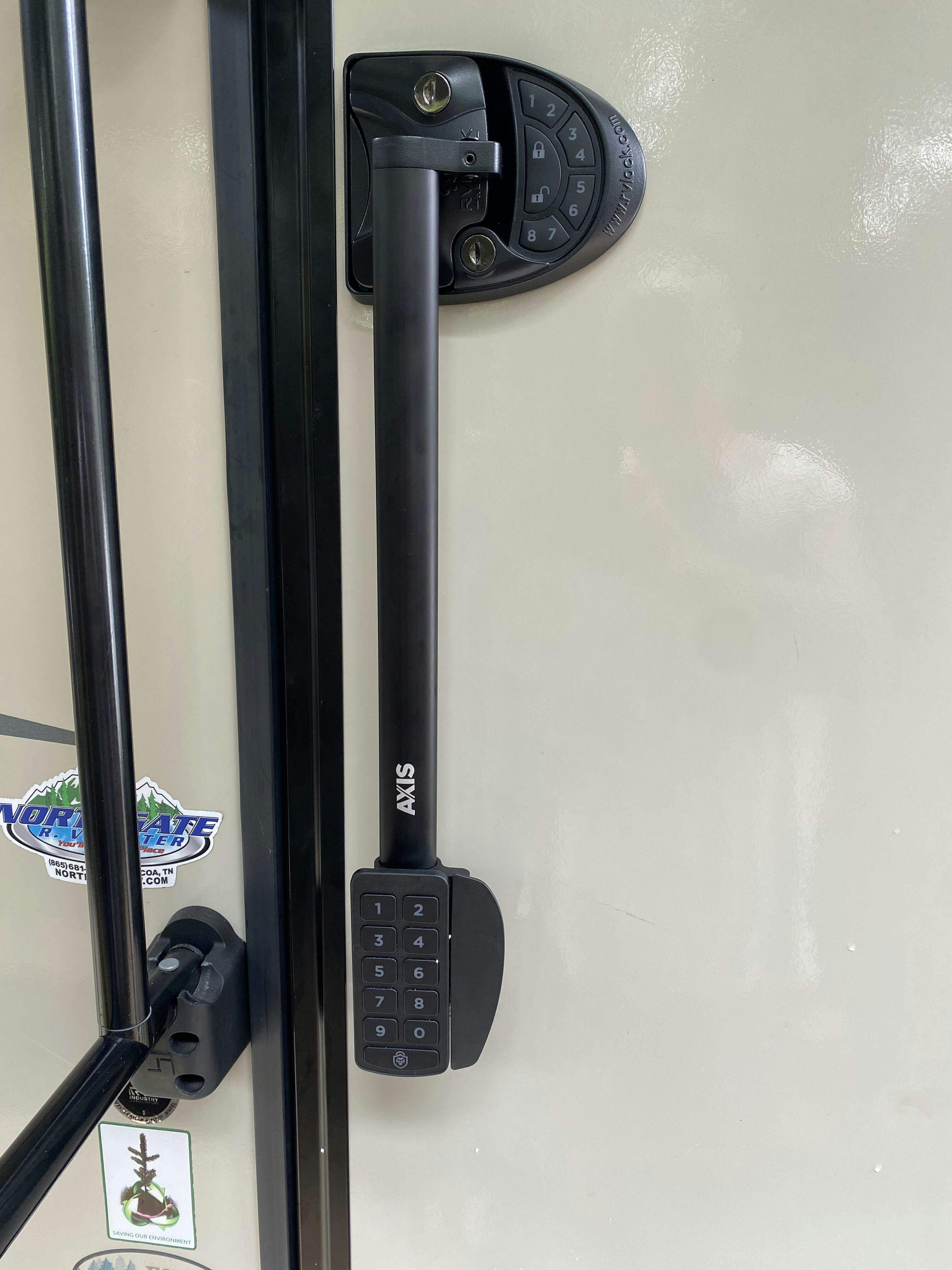 RVLock V4.0 Keyless Handle for RV Doors