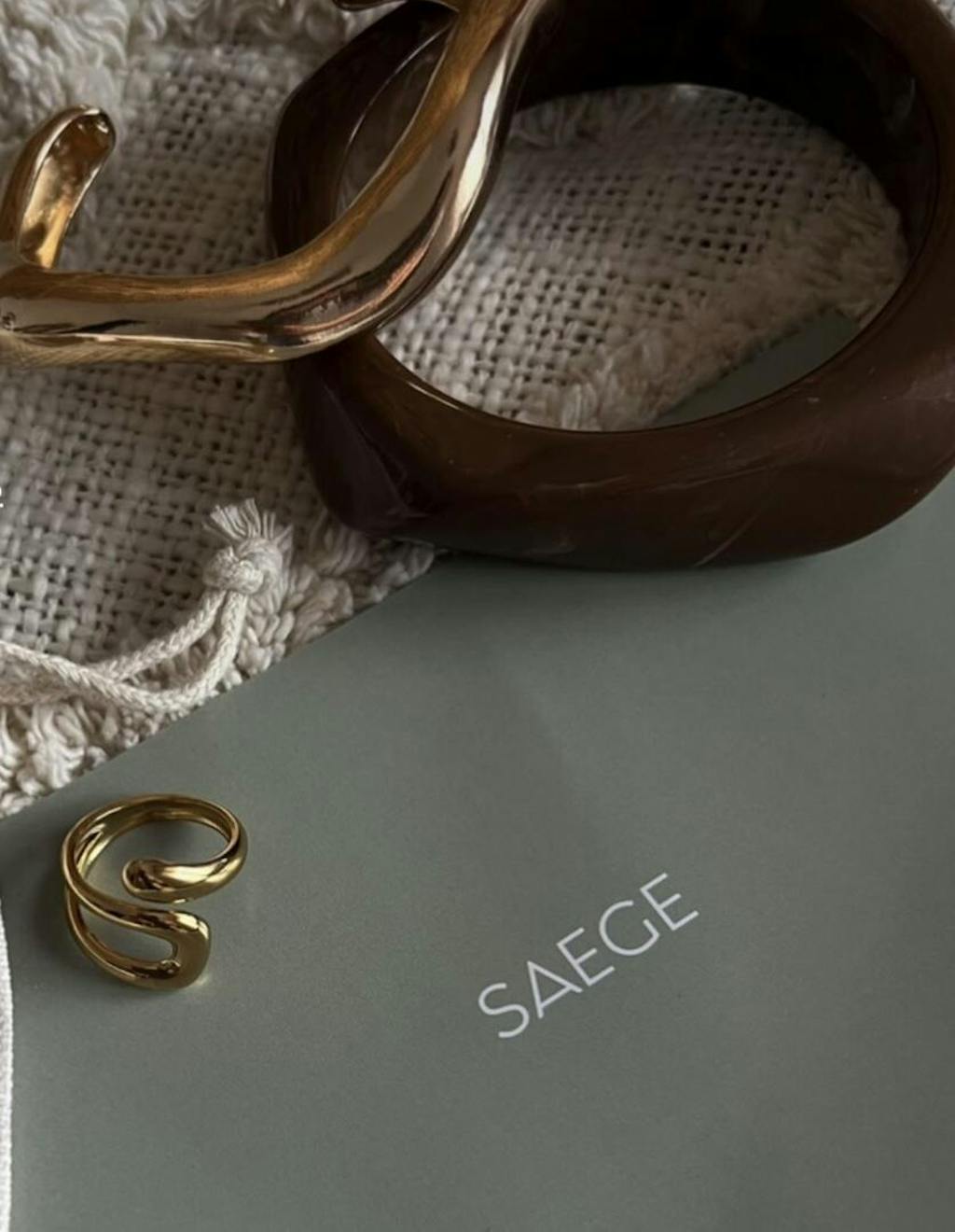 ADJUSTABLE SCULPTURAL RING - GOLD – SAEGE