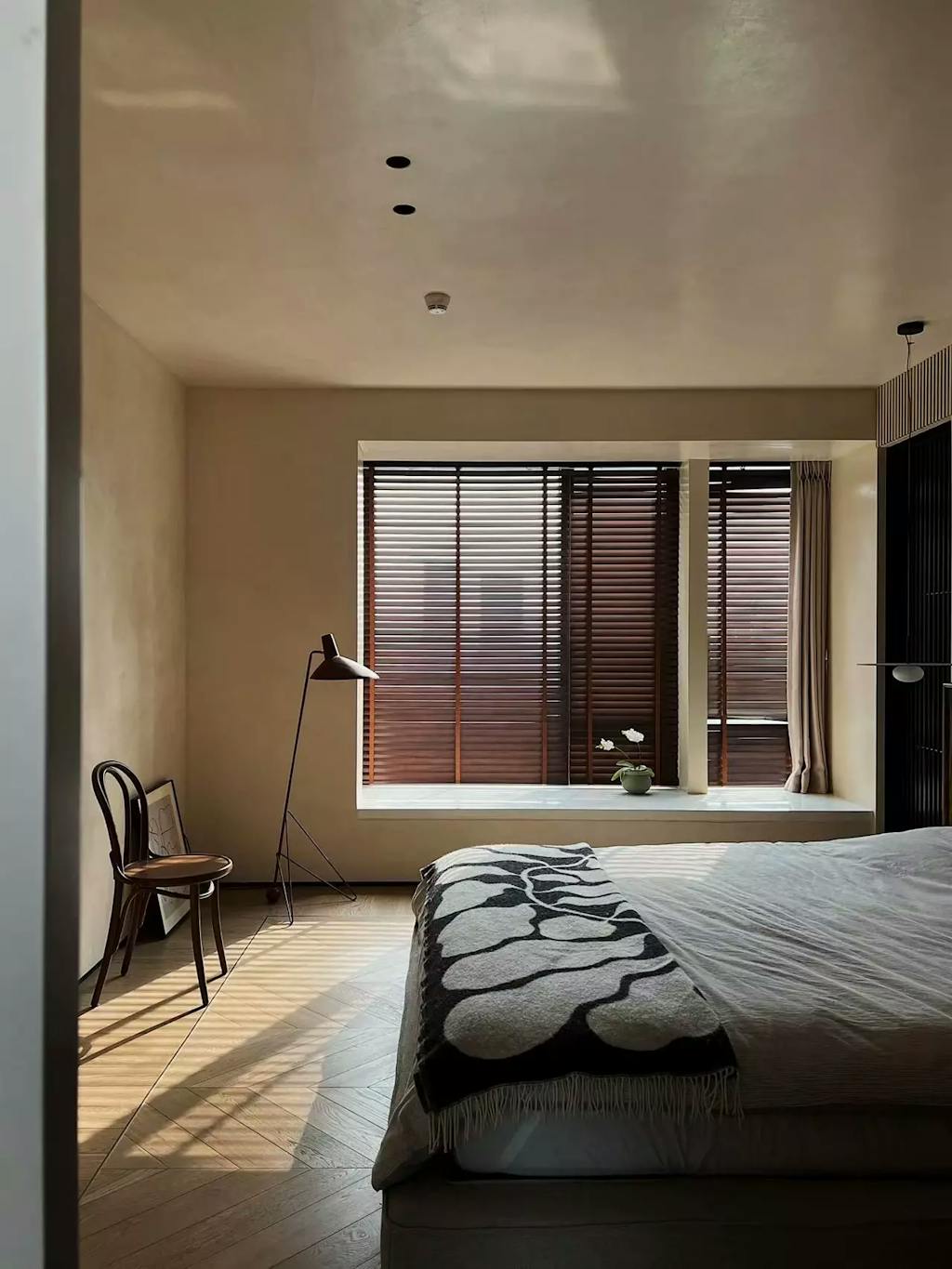 Buy Tripod HM9 Floor lamp Online Sale – SamuLighting