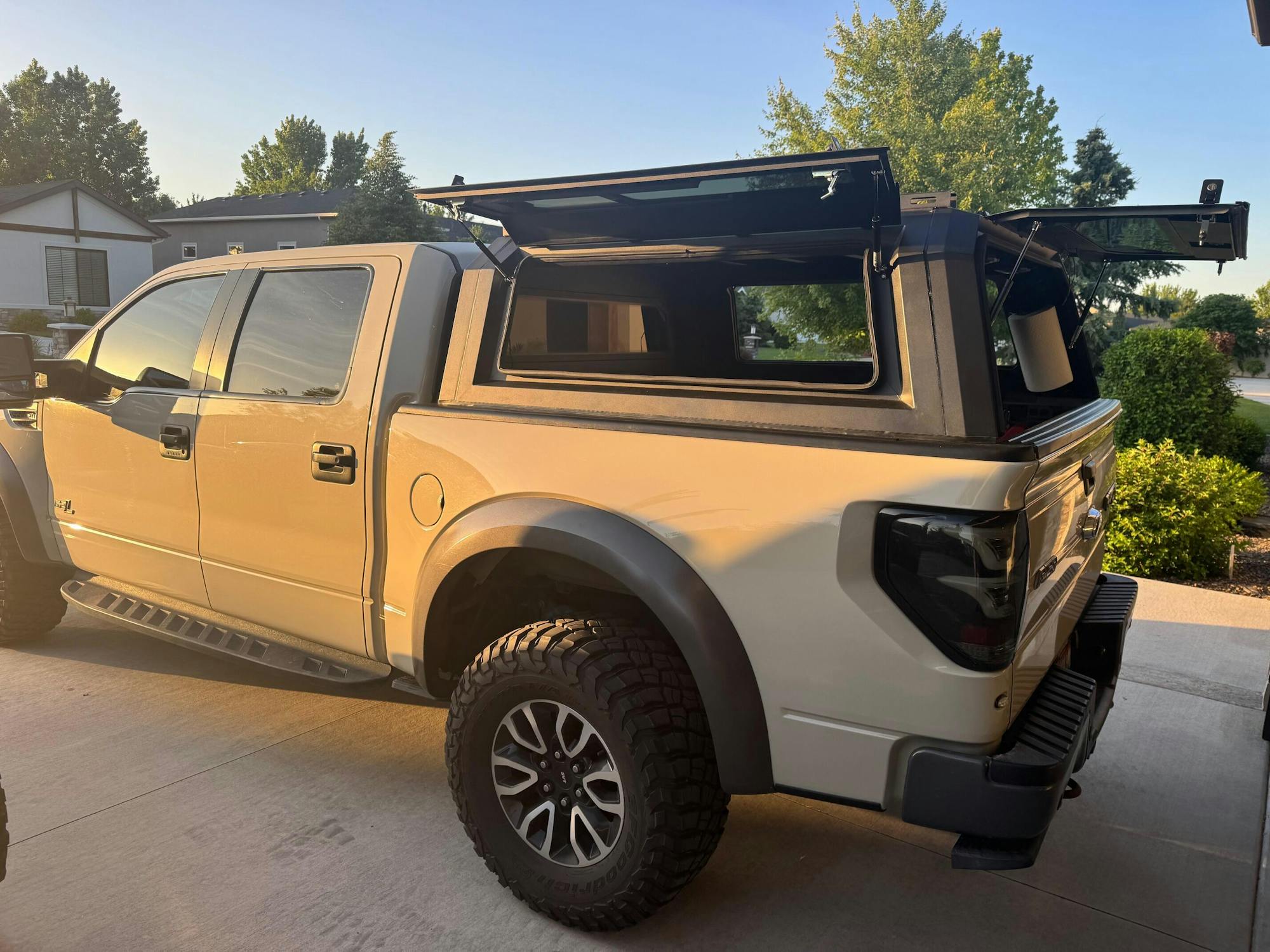 Truck cap owner for Honda Ridgeline