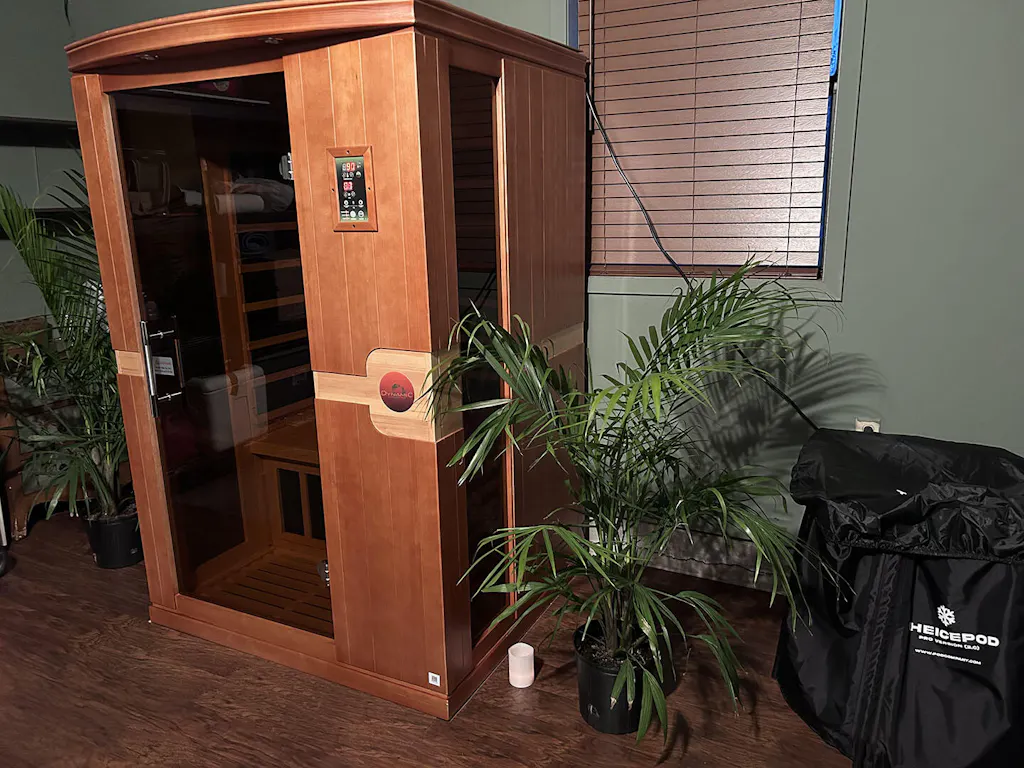 Dynamic Saunas Venice 2-Person Low EMF FAR Infrared Sauna – Select Saunas