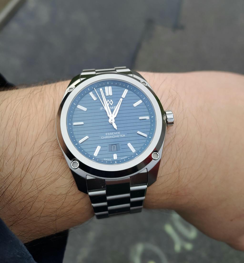 Formex Essence FortyThree Chronometer Blue Steel - SeriousWatches.com