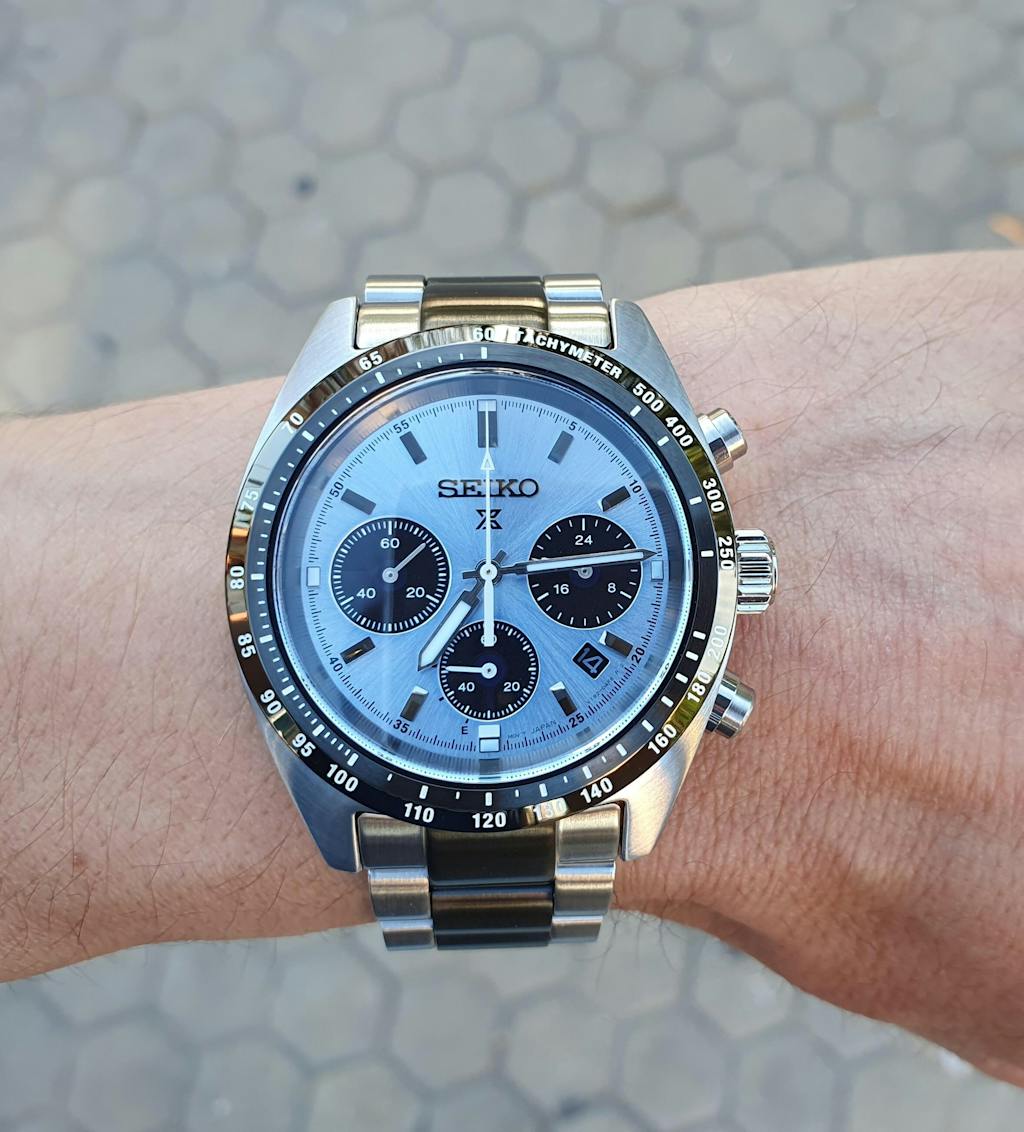 Seiko Prospex Speedtimer SSC909 Limited Edition - SeriousWatches.com