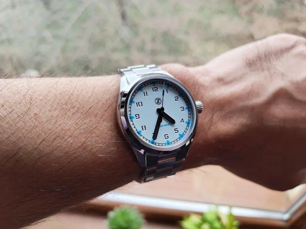 Zelos Swordfish Field 38mm Frost - SeriousWatches.com