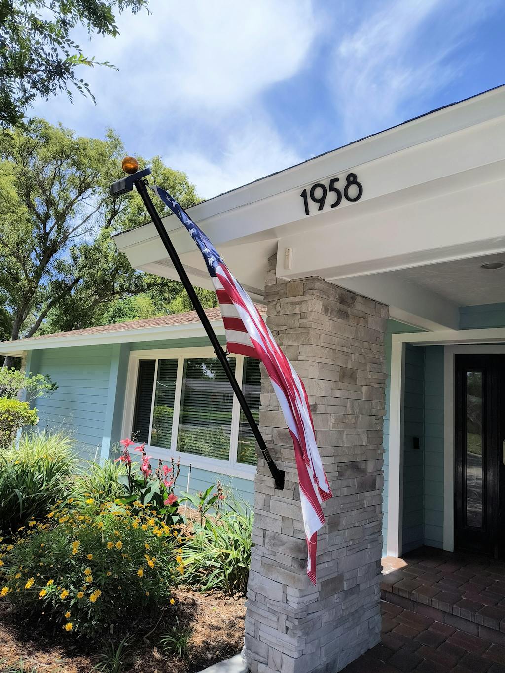 Orion 6' Premium Wall Mounted Flagpole – Service First Products