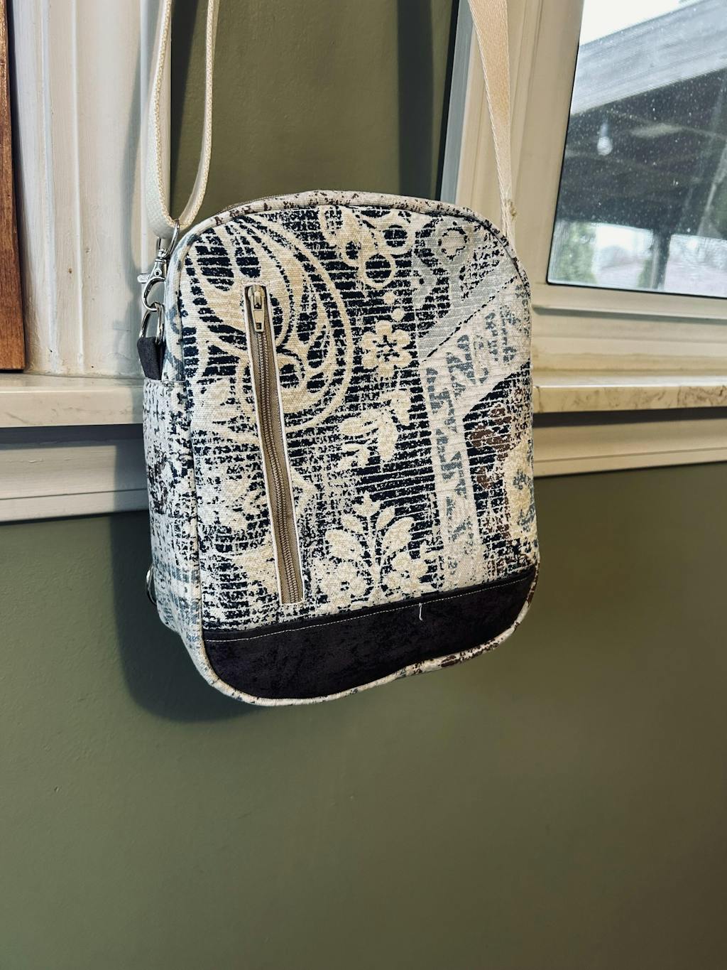 Pebble Convertible Sling Bag (plus video) – Sew Modern Bags