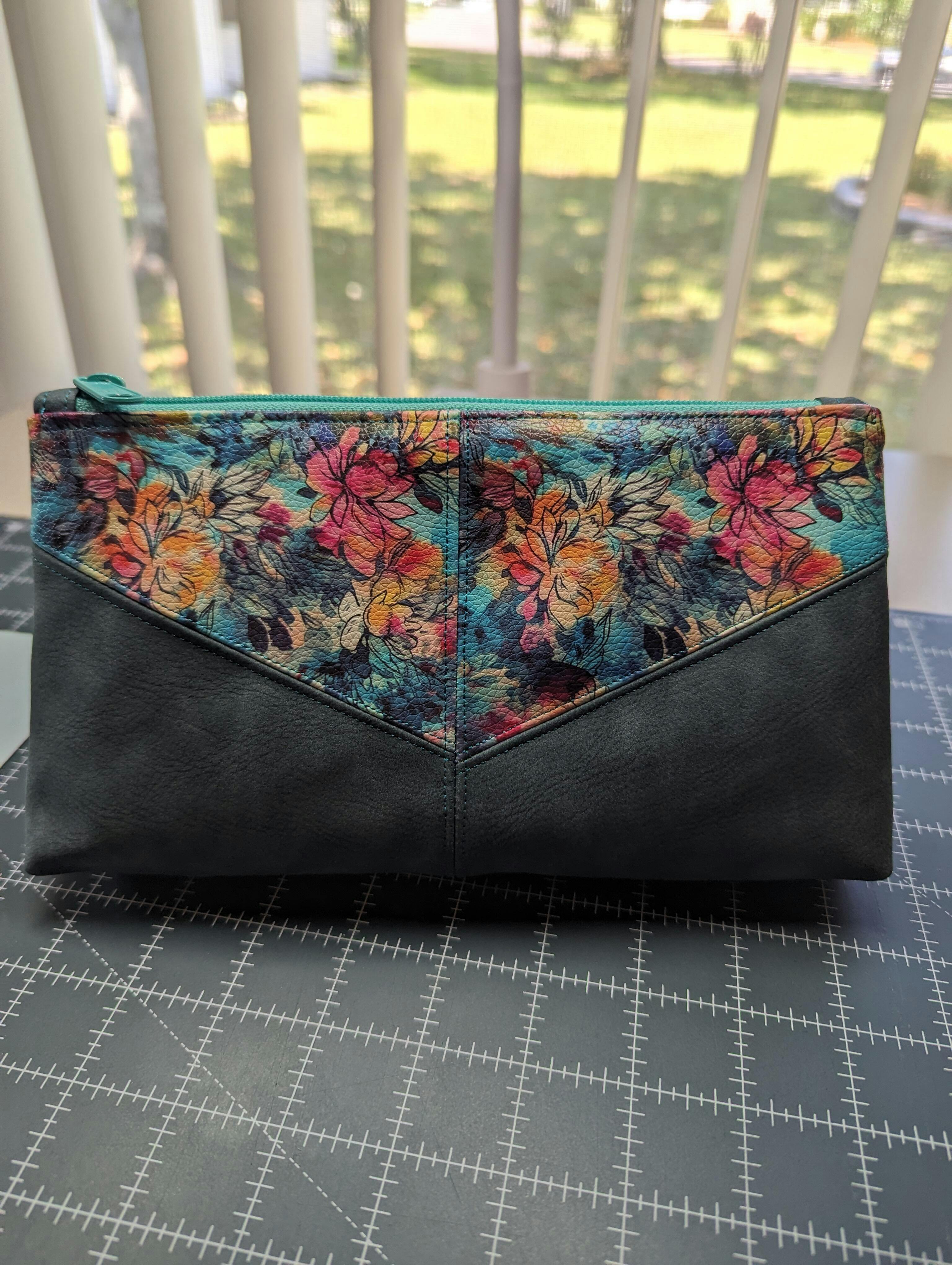 Harlequin Pouch (free) with video – Sew Modern Bags