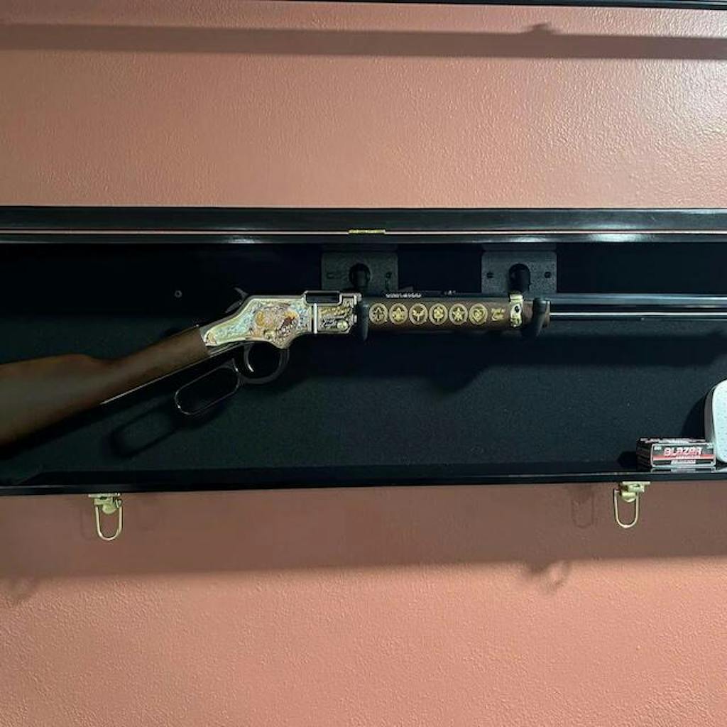 Single Rifle Display Case Cabinet - 44"