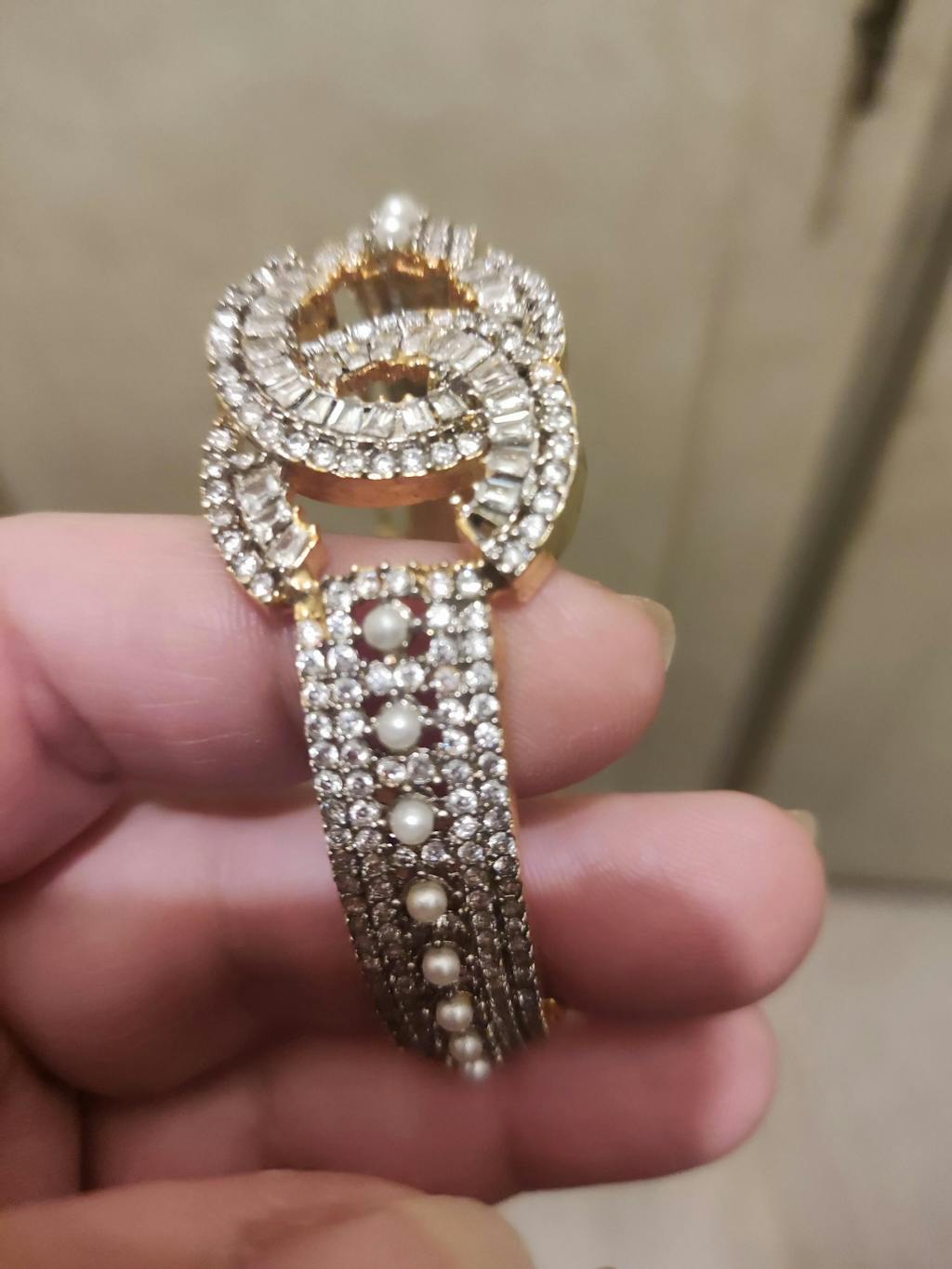 The Pearl Bangle – Shaakh