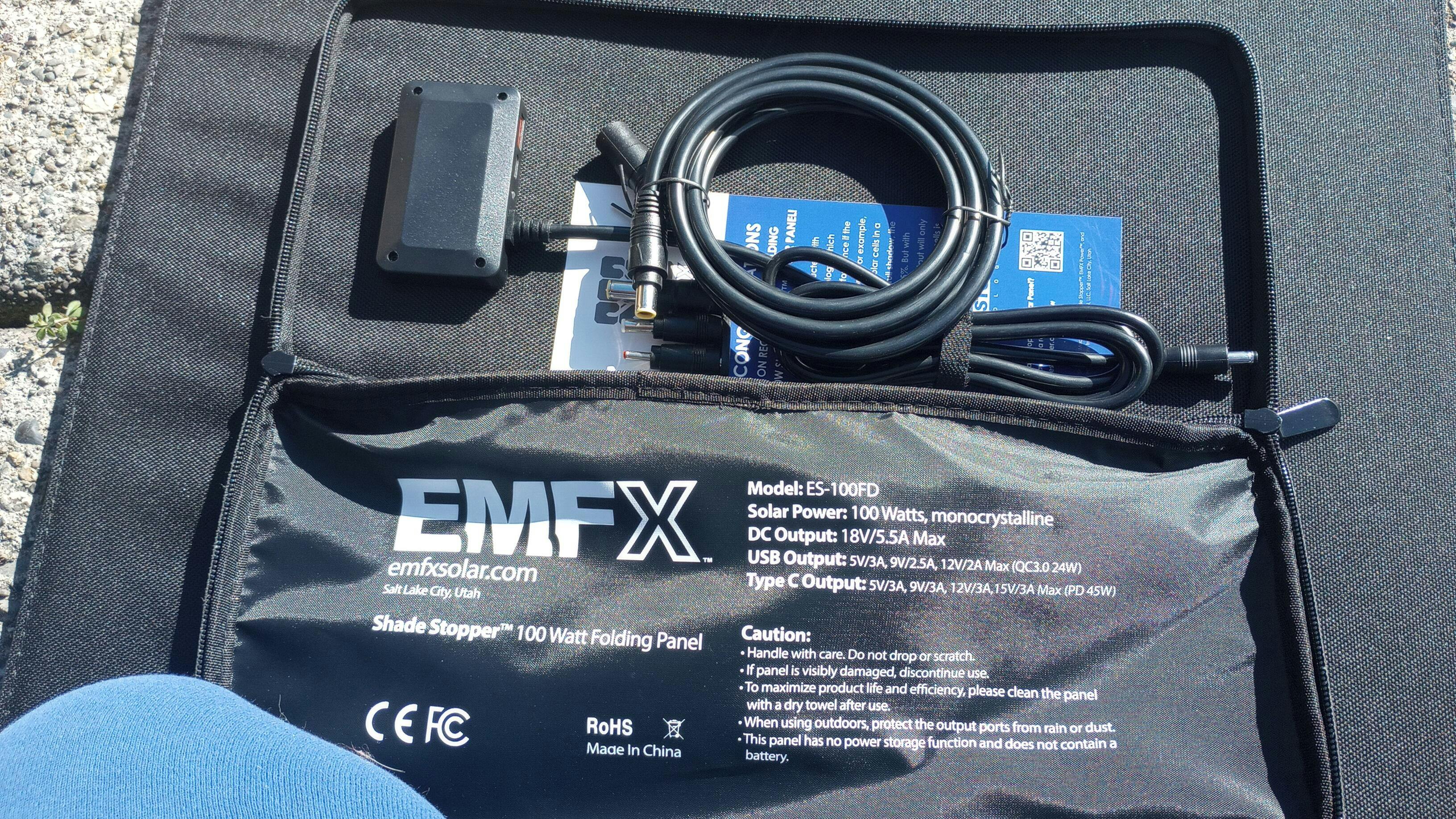 100 Watt Folding Solar Panel – Shade Stopper