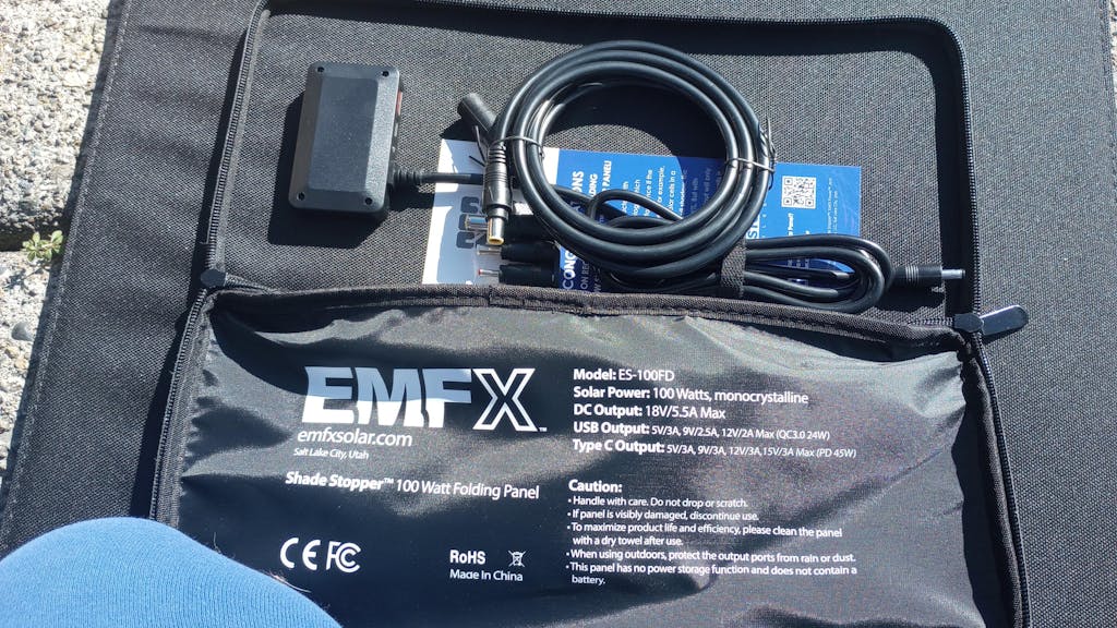 100 Watt Folding Solar Panel – Shade Stopper