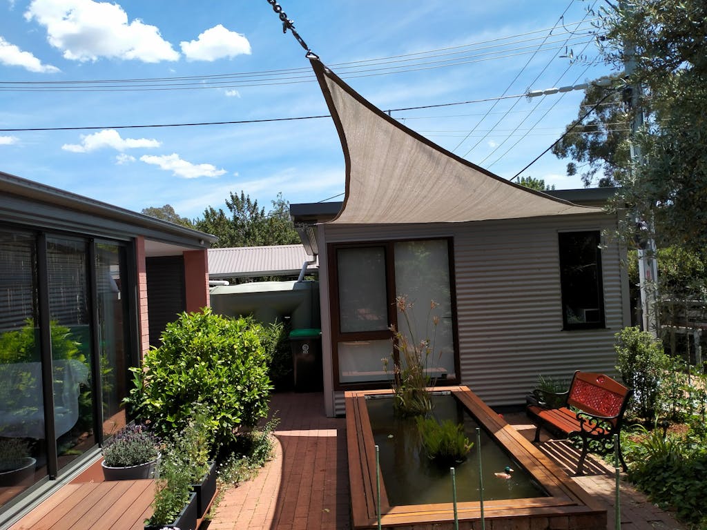 Grey Right Angle Triangle Shade Sail – shadematters.com.au