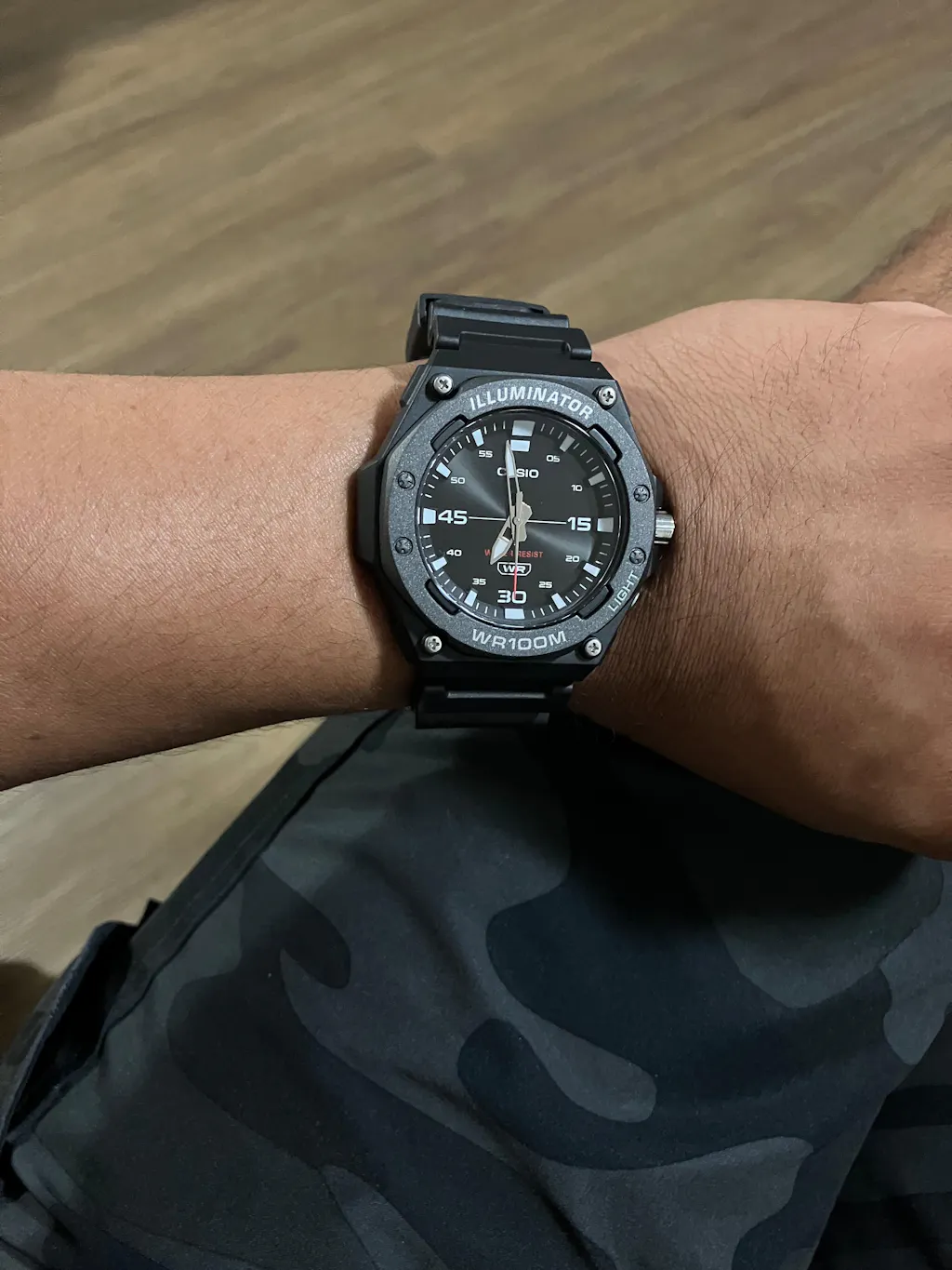 Casio MW620H-1A– Shiels Jewellers