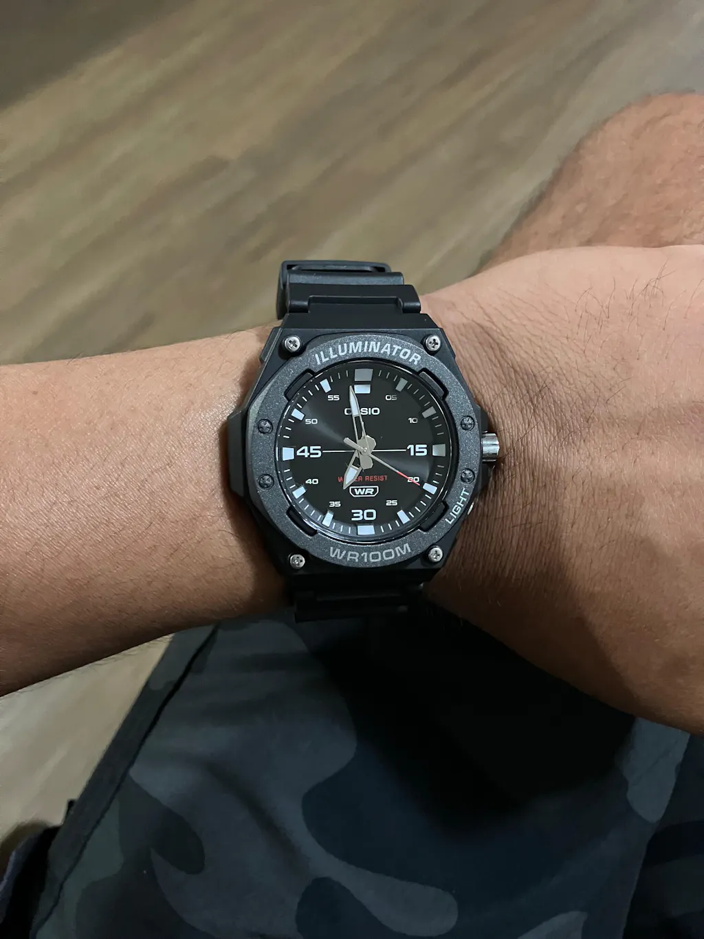 Casio MW620H-1A– Shiels Jewellers