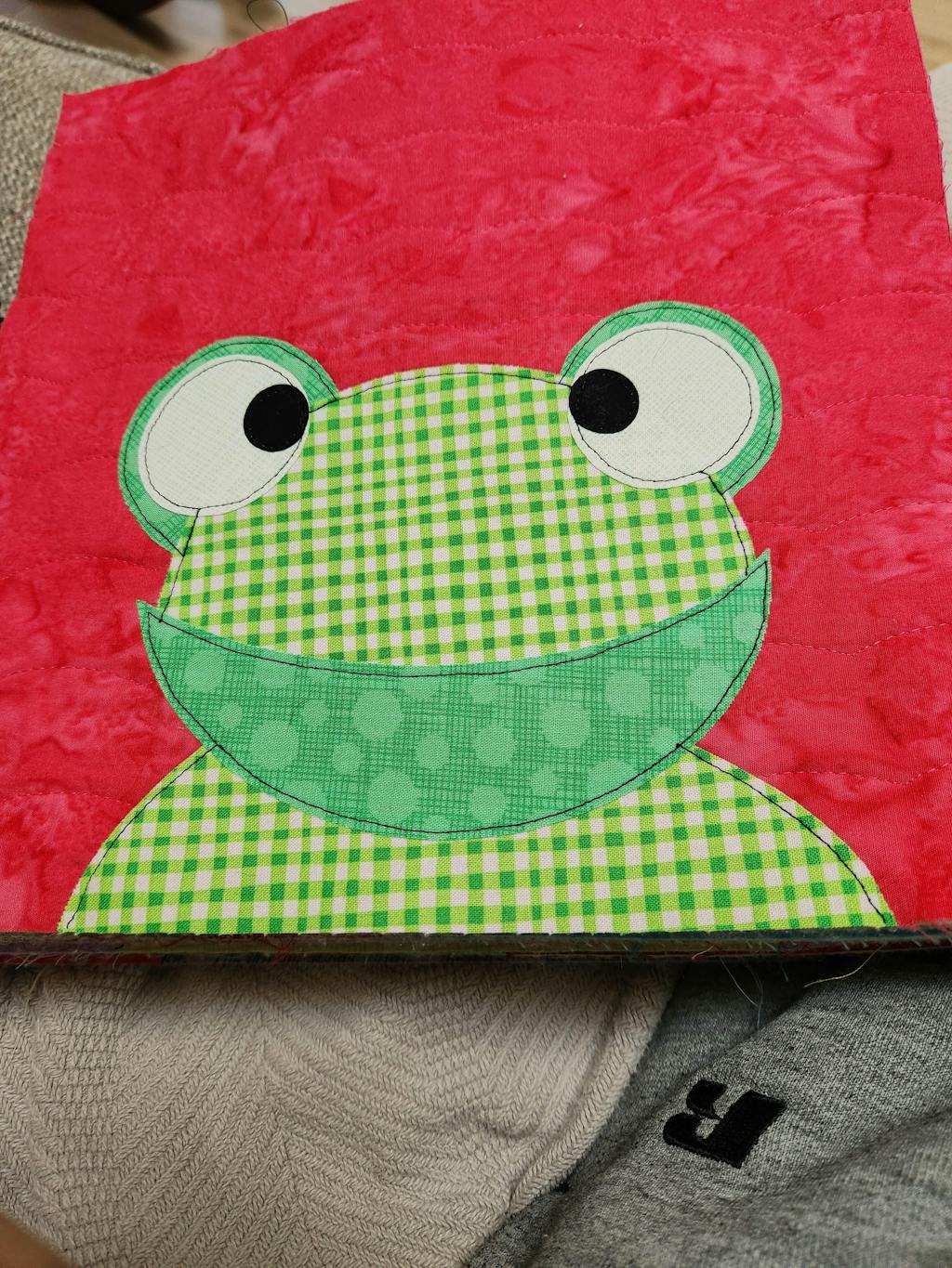 Frasier Frog Applique Pattern – Shiny Happy World