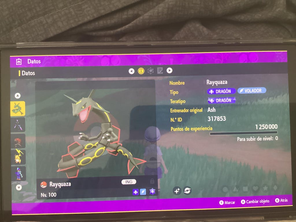 Shiny Rayquaza | Majestic Legendary Pokémon | ShinyAsh