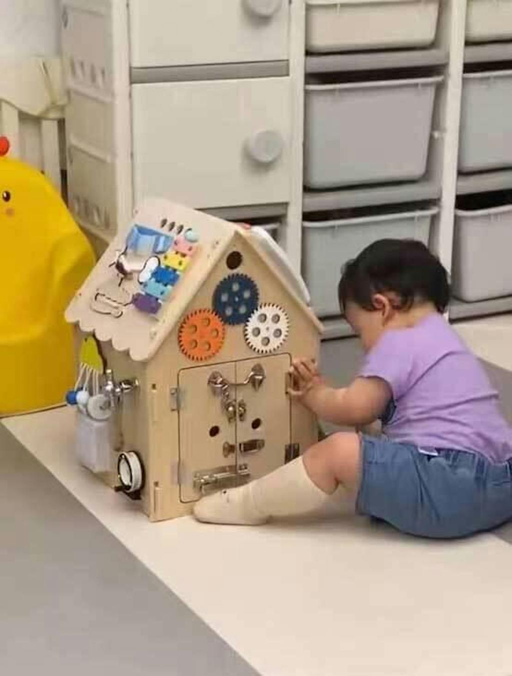 Montessori Busy House, Wooden Busy Board Toy for Toddlers, Preschool ...