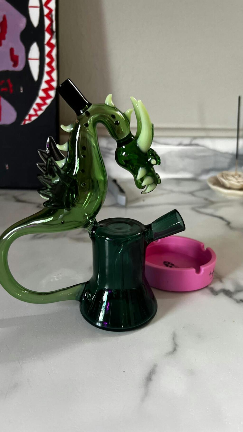 Puff the Magic Dragon Bong – Shop Burning Love